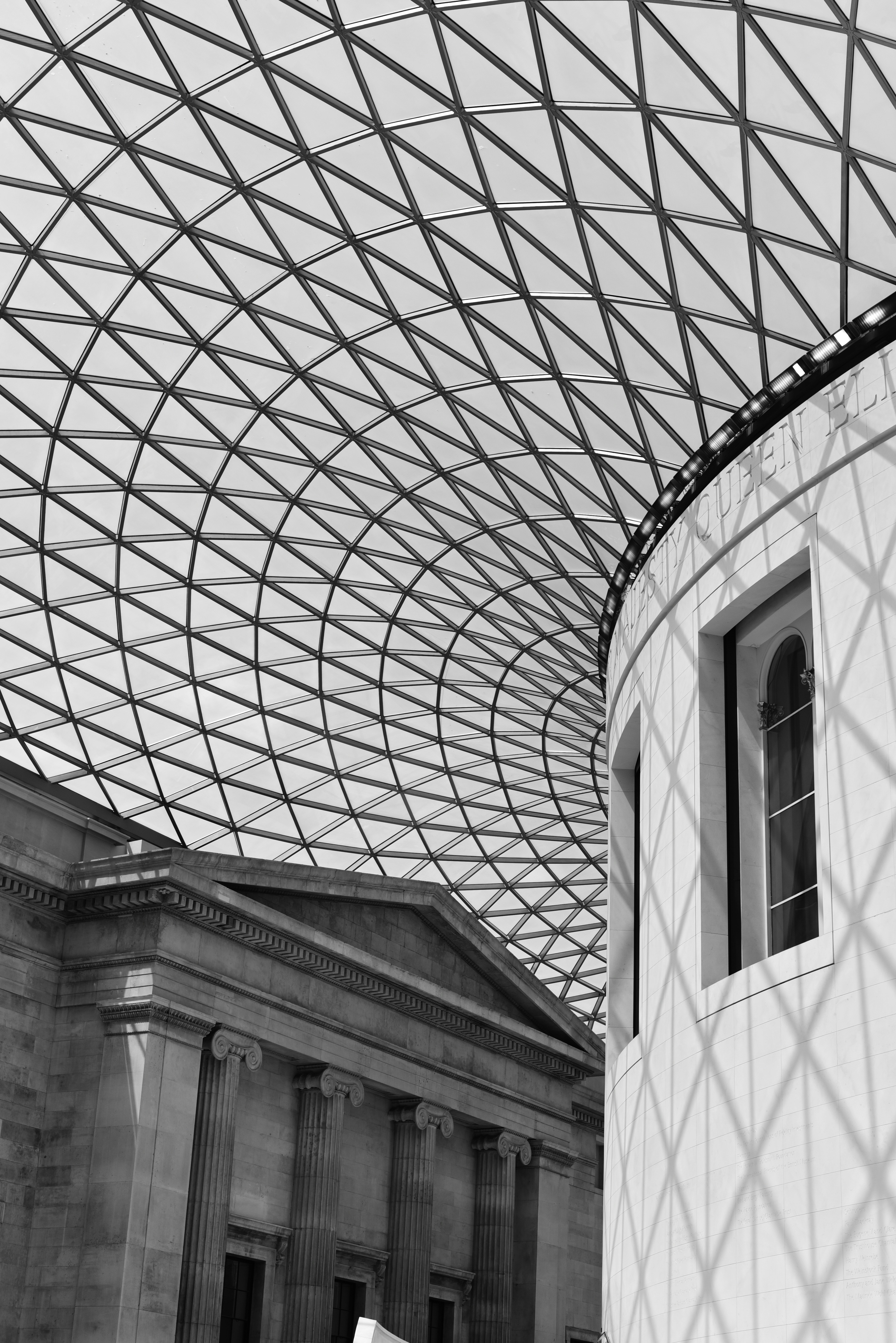 Geometric Sky Communion Over the Colonnade