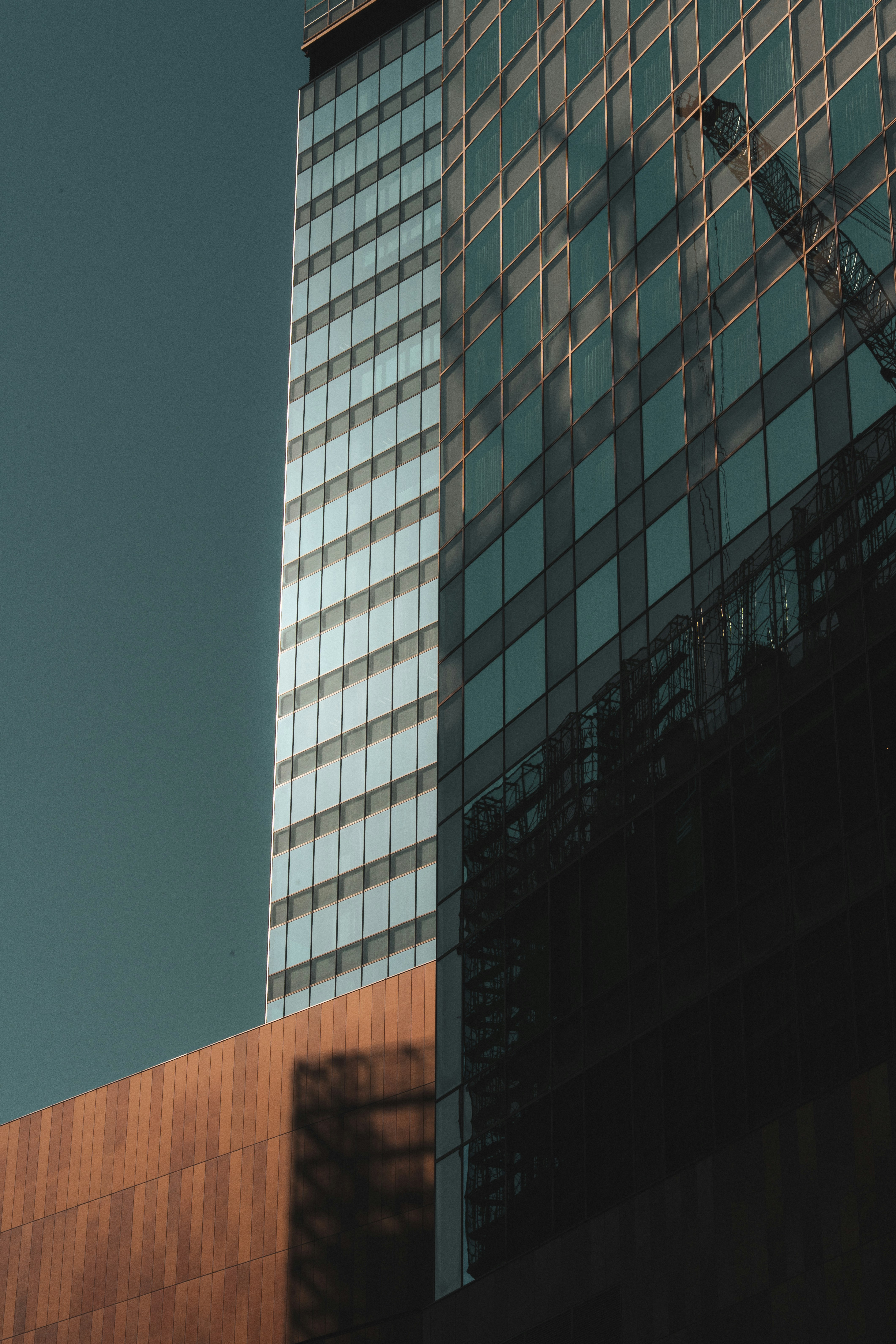 Construction of Glass and Steel: Facade Reach