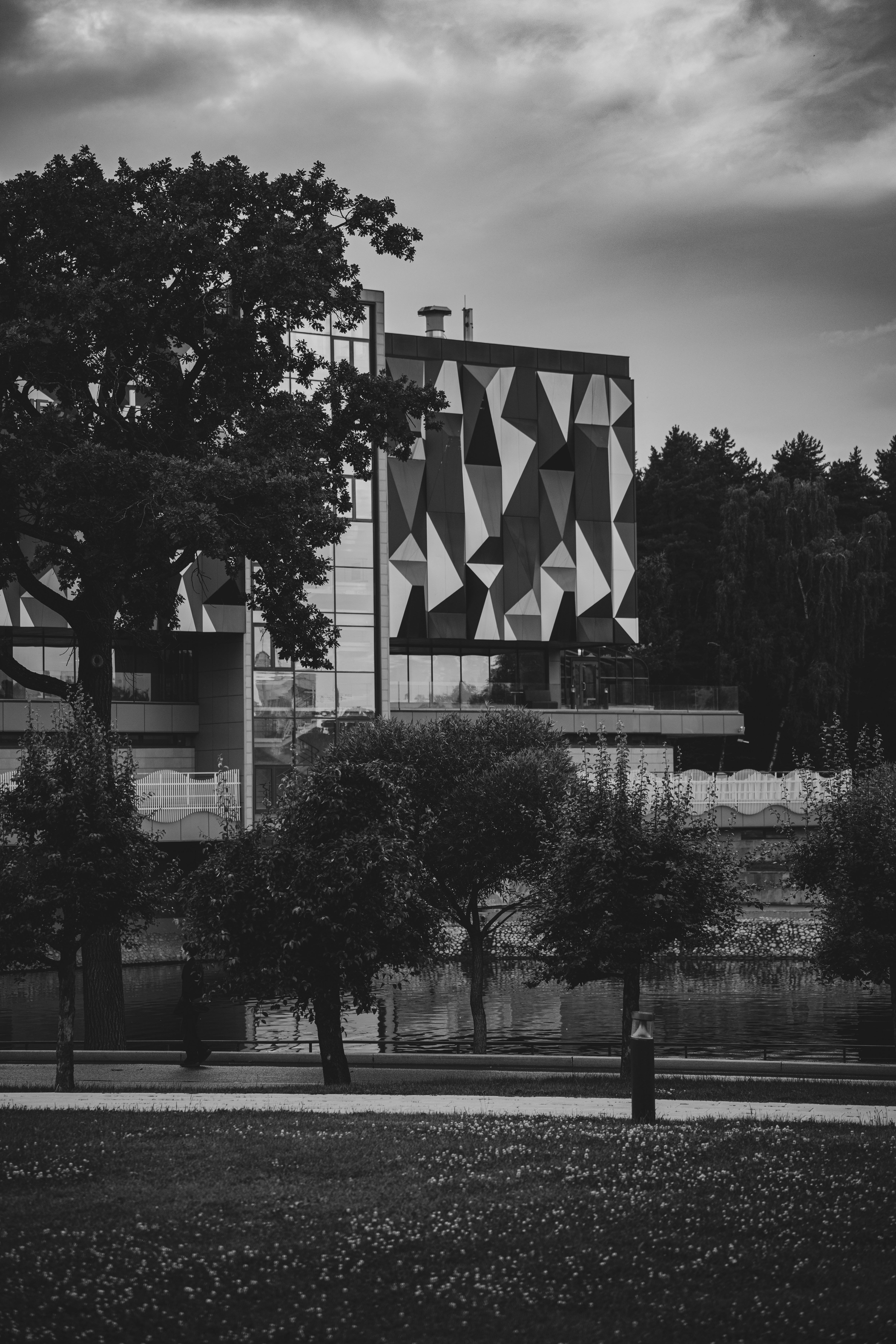 Geometric Modernism by the Riverside