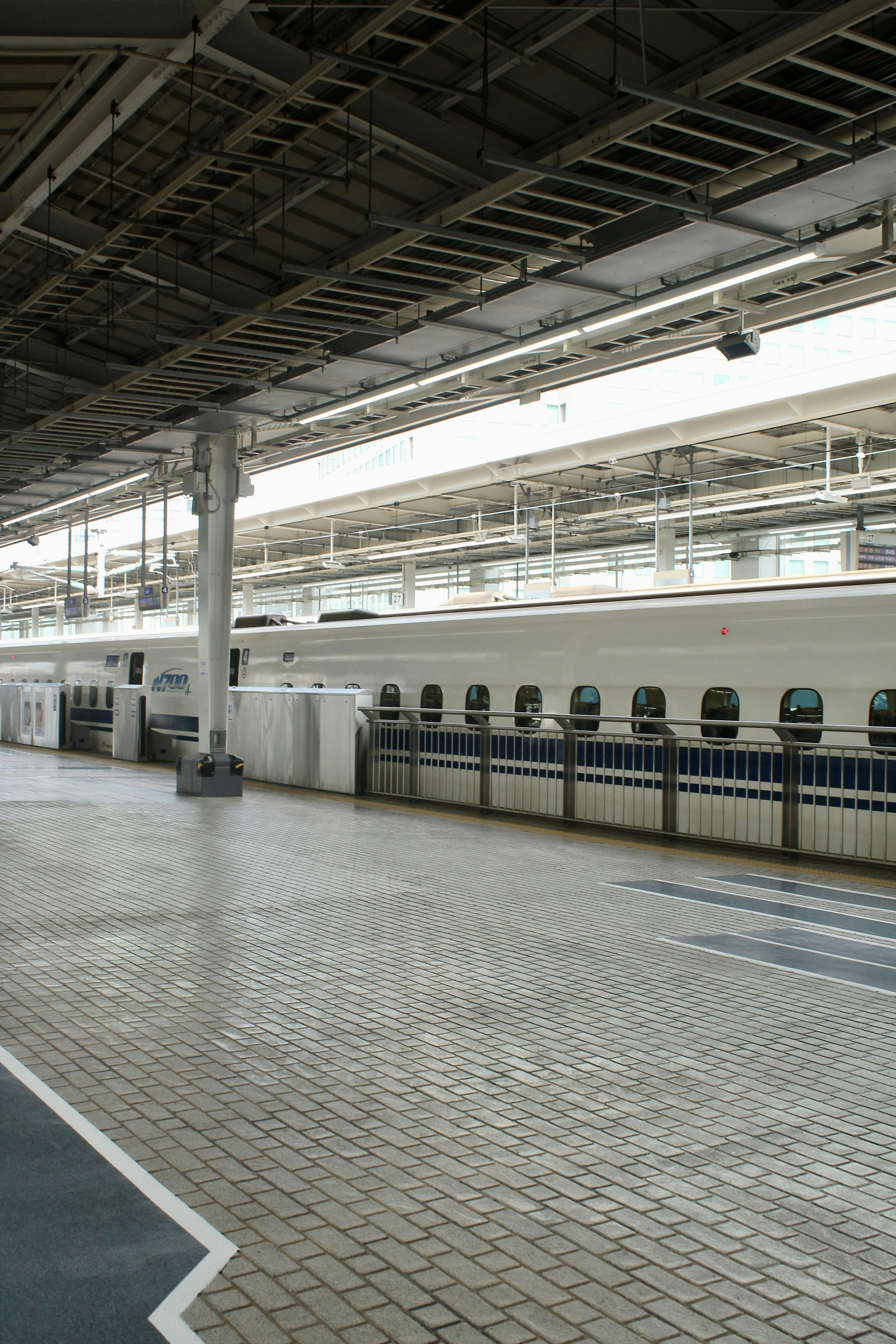 Midday Silence at the Gleaming Platform