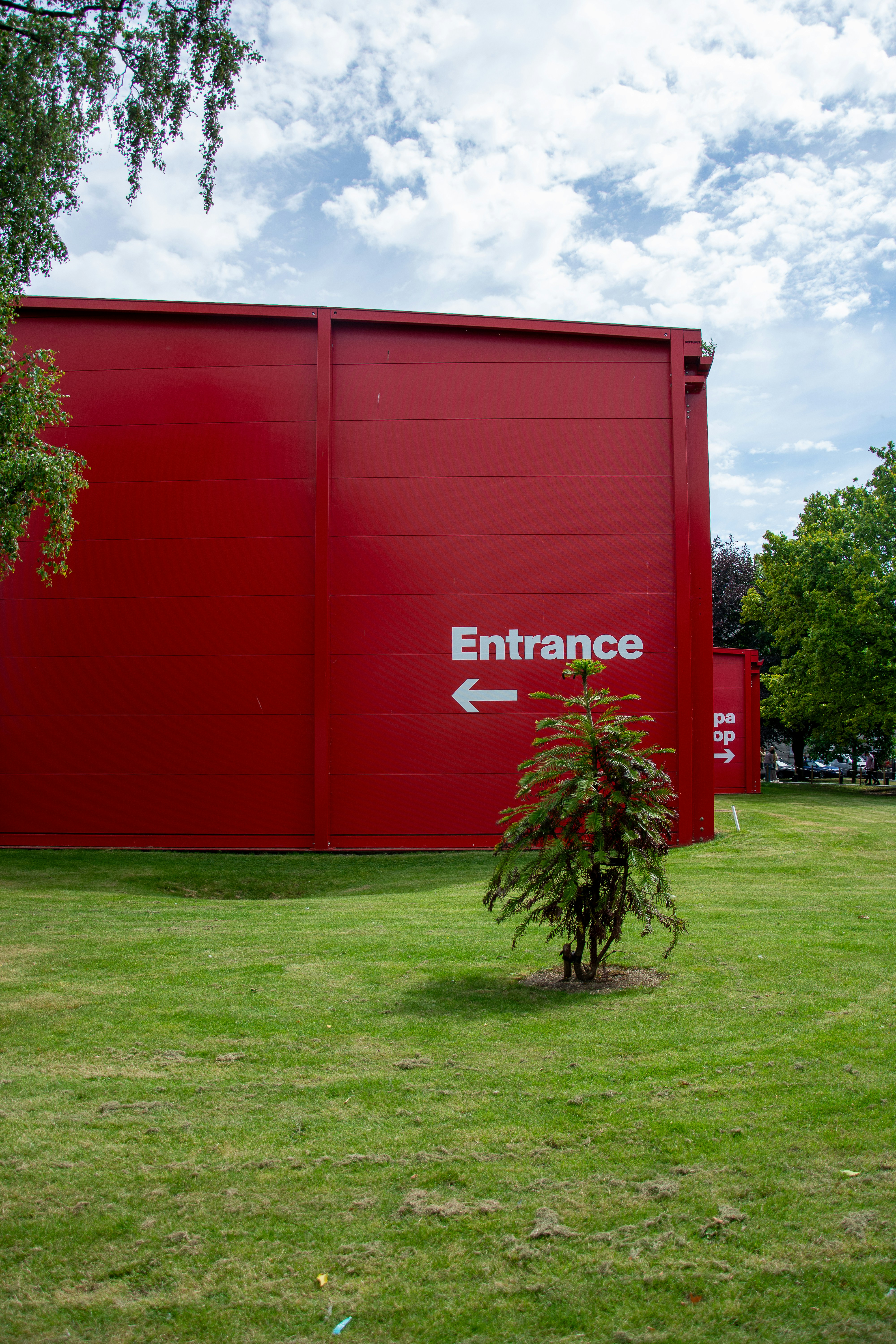 Scarlet Structure and Whispering Entrance