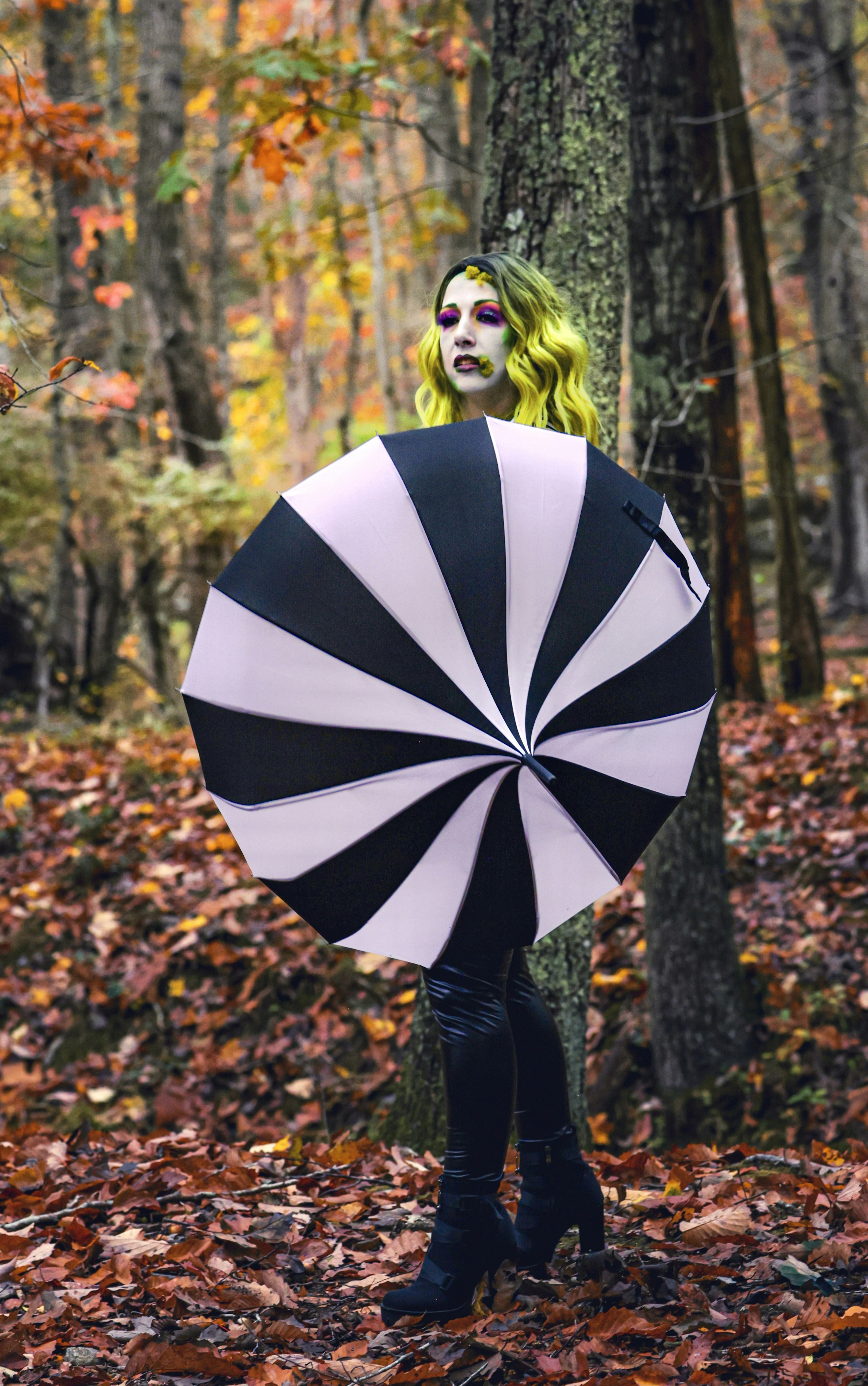 Vivid Portrait in the Fall: A Mime of Color and Cone-Shade Umbrella
