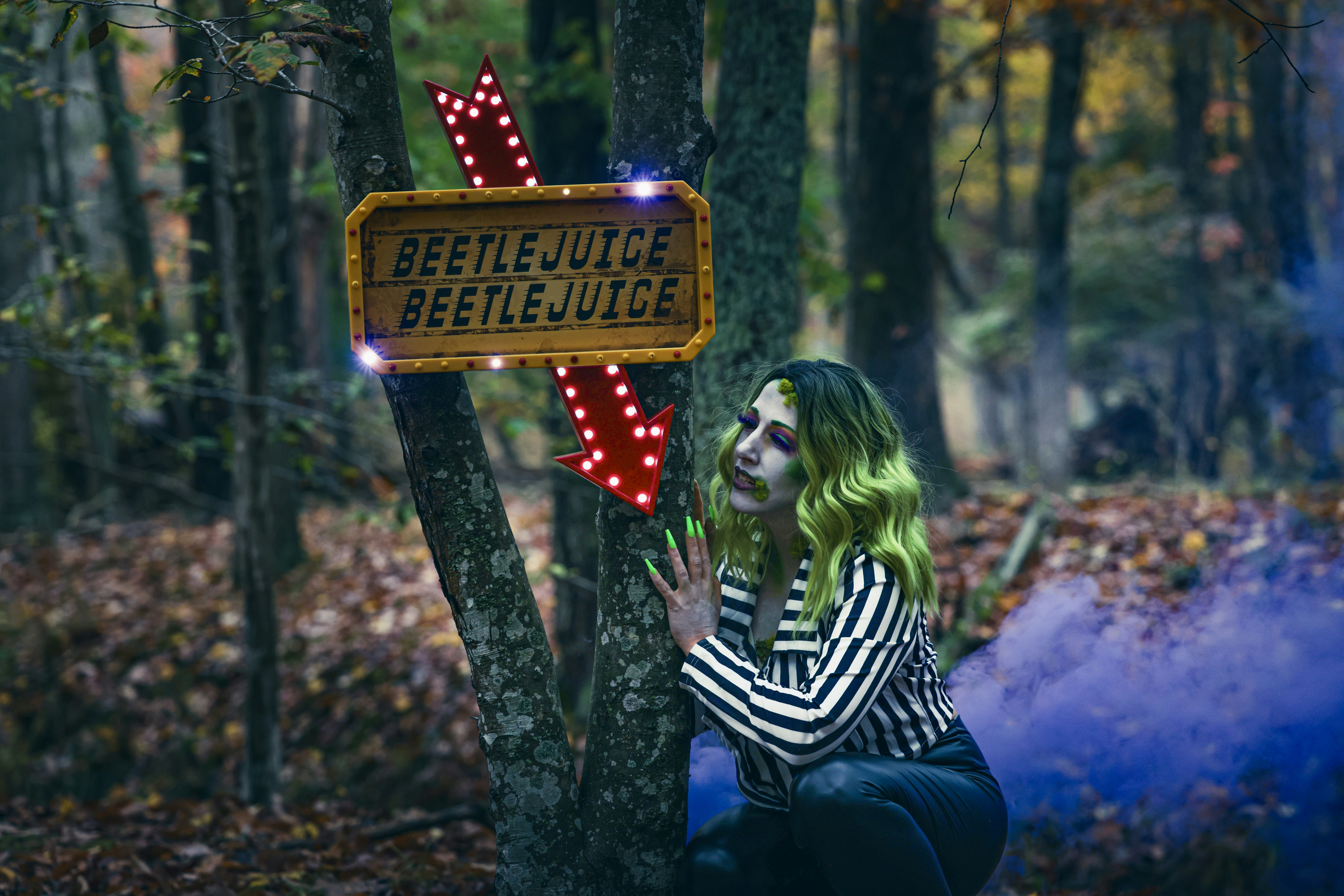 Whimsical Night: Neon Arrow and the Quiet Portrait