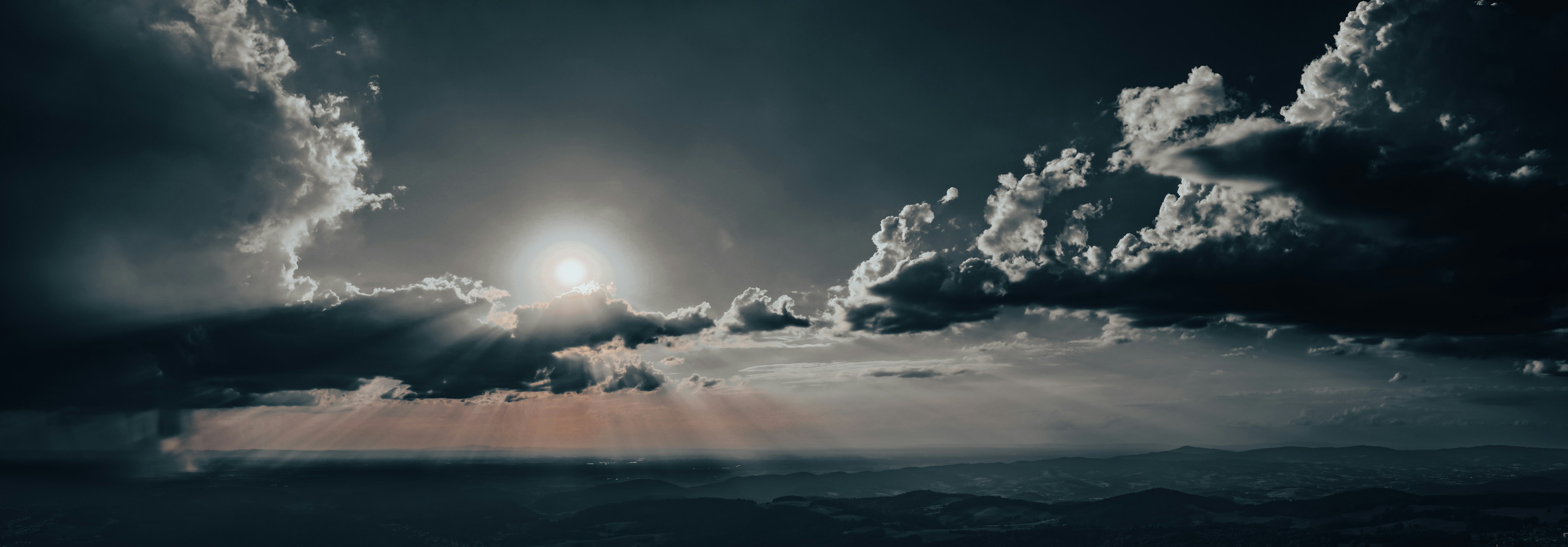 Rising Sun Beyond the Cloudbreak