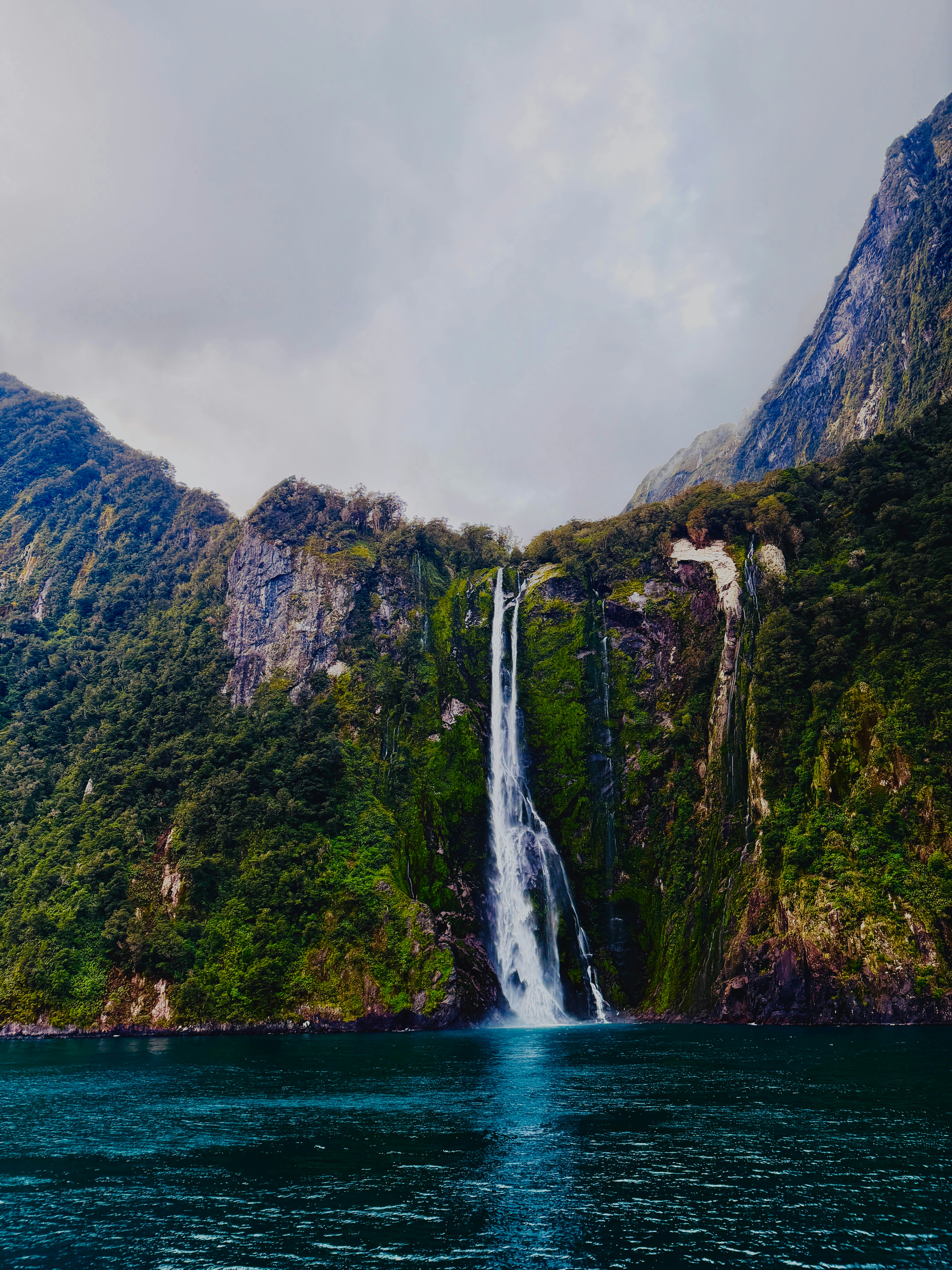 Icy Curtain: A Cascade Between Cliffs