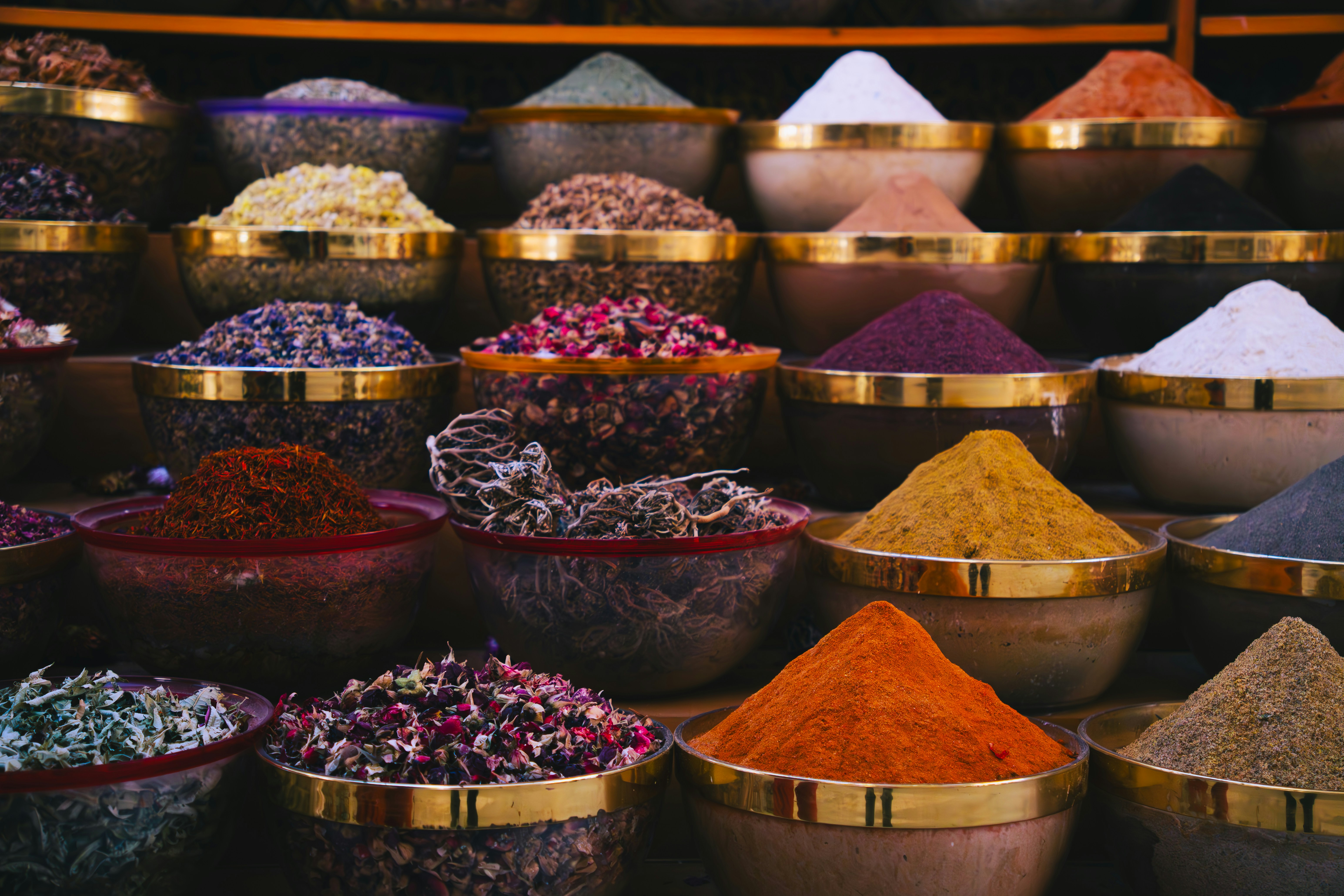 Vibrant Spice Towers: A Market’s Colorful Symphony