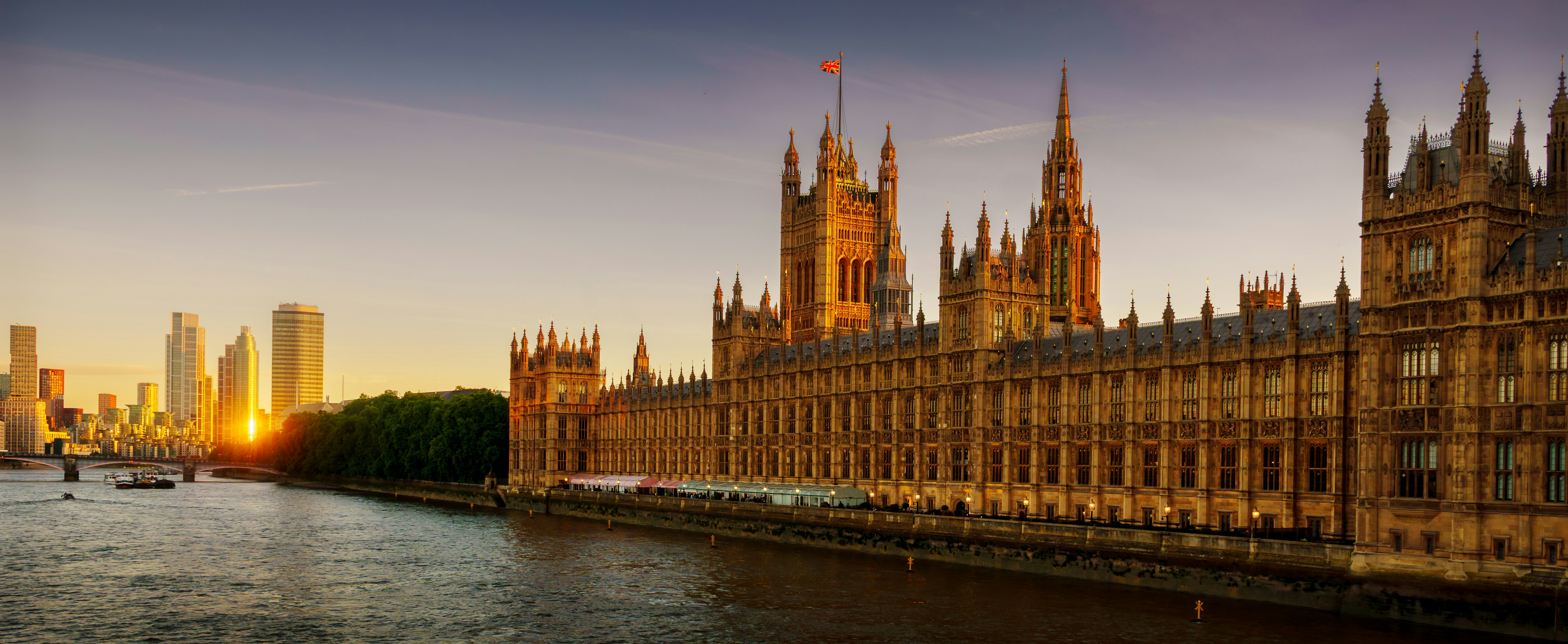 Riverlight at Westminster: The Thames and the Palace