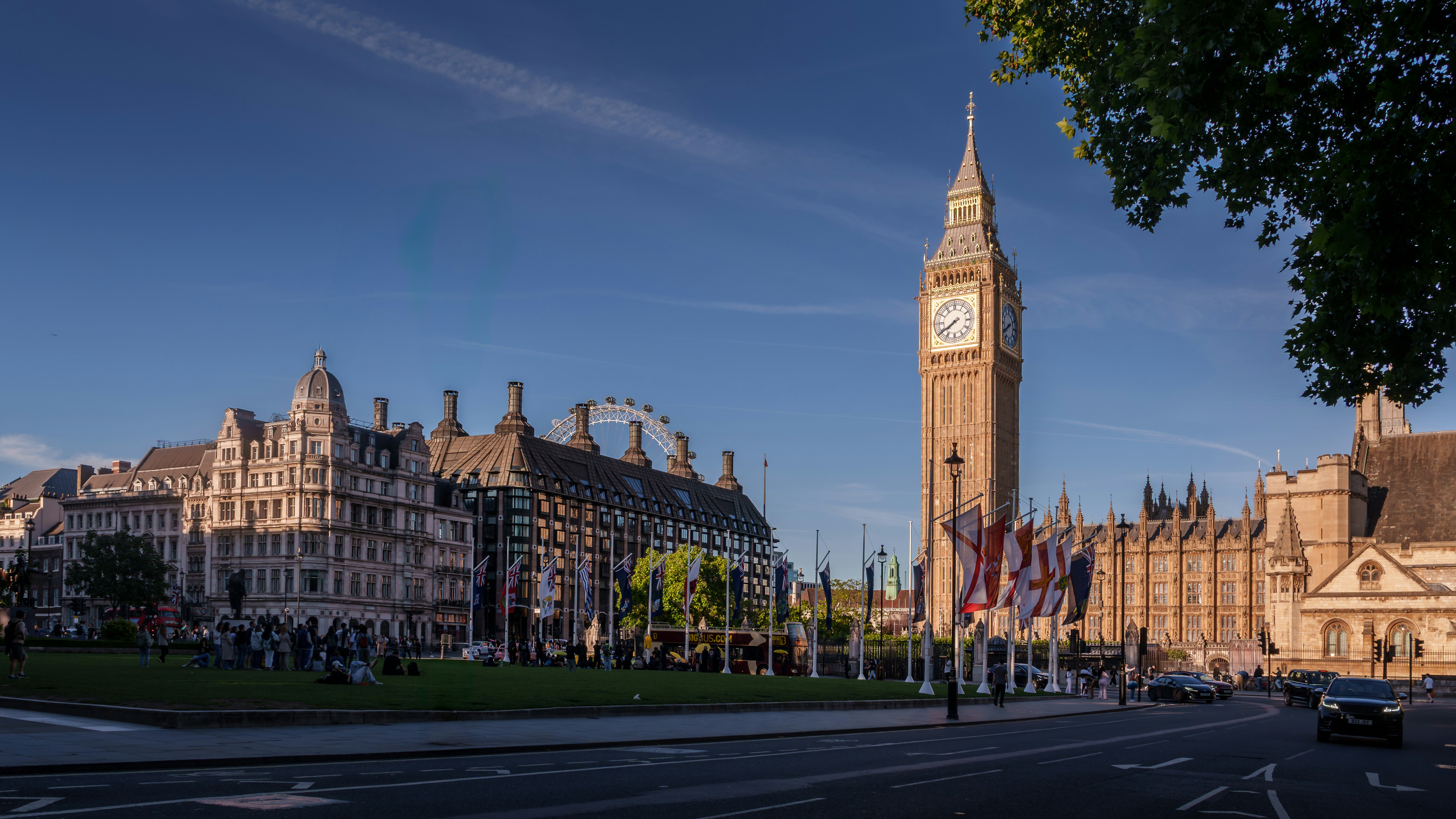 Clocktower and Parliament Vista at Dusk