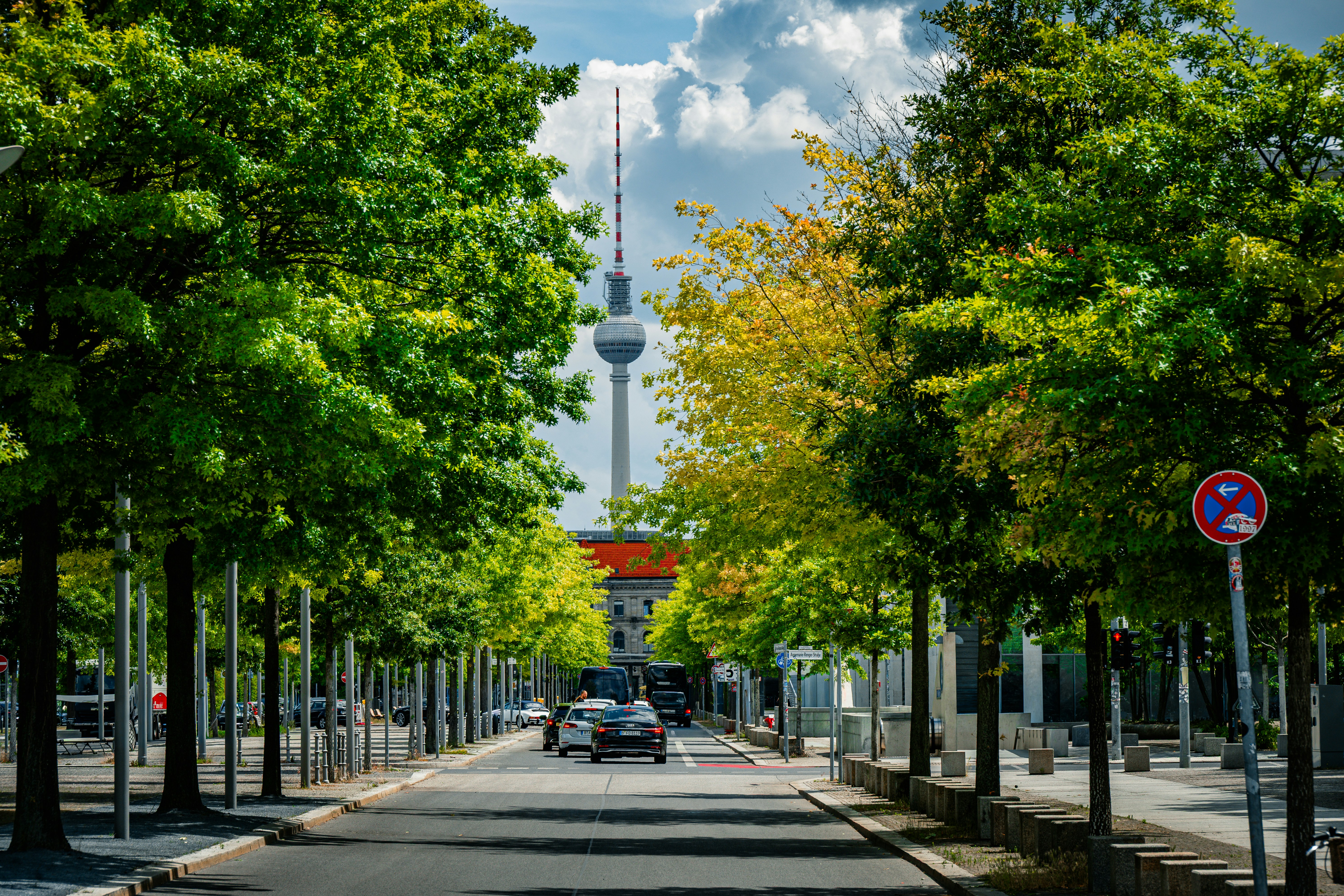 Urban Avenue to the Skyscraper Spire
