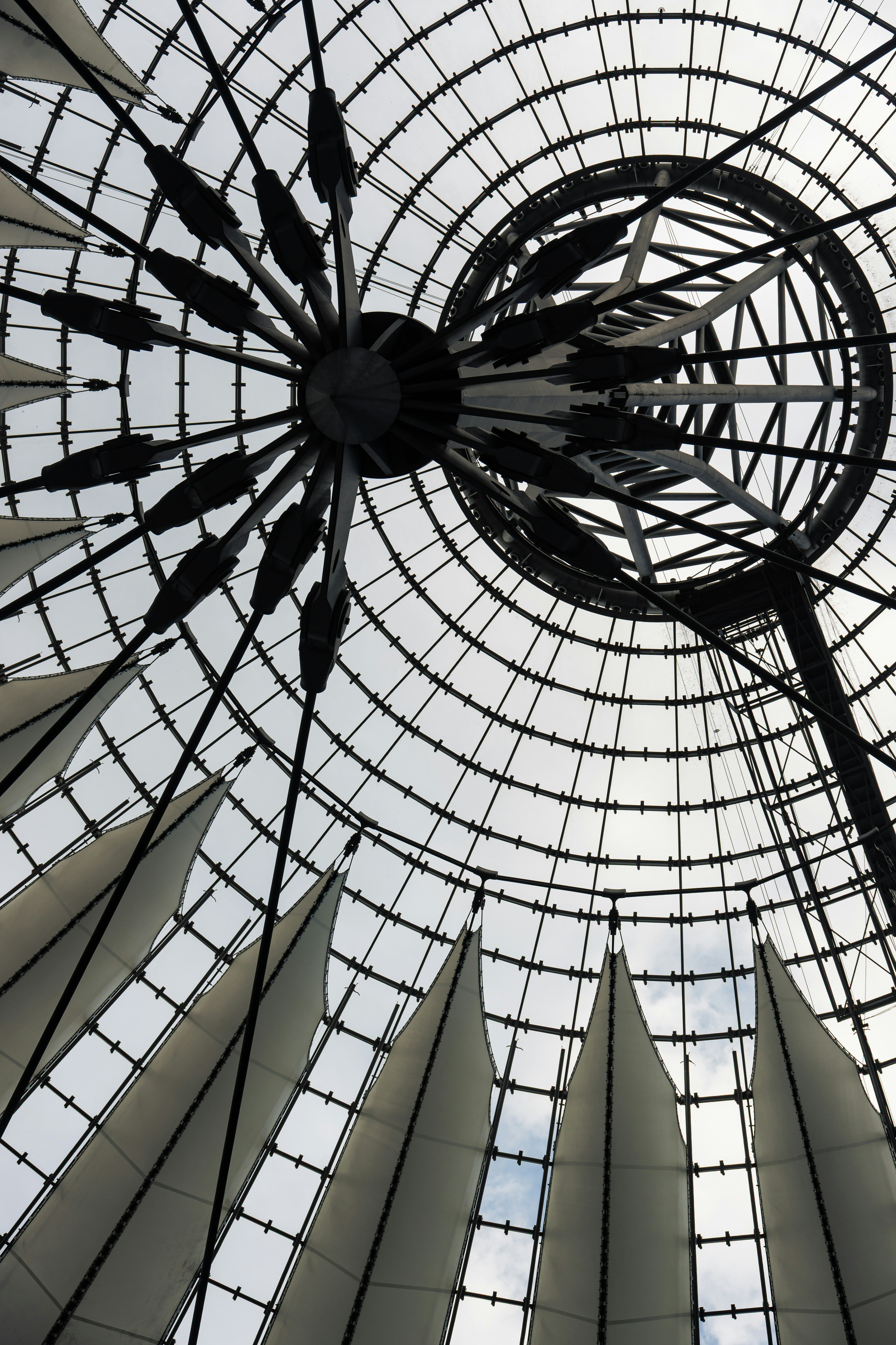 Spiral Skies: The Structural Bloom of a Concentric Roof