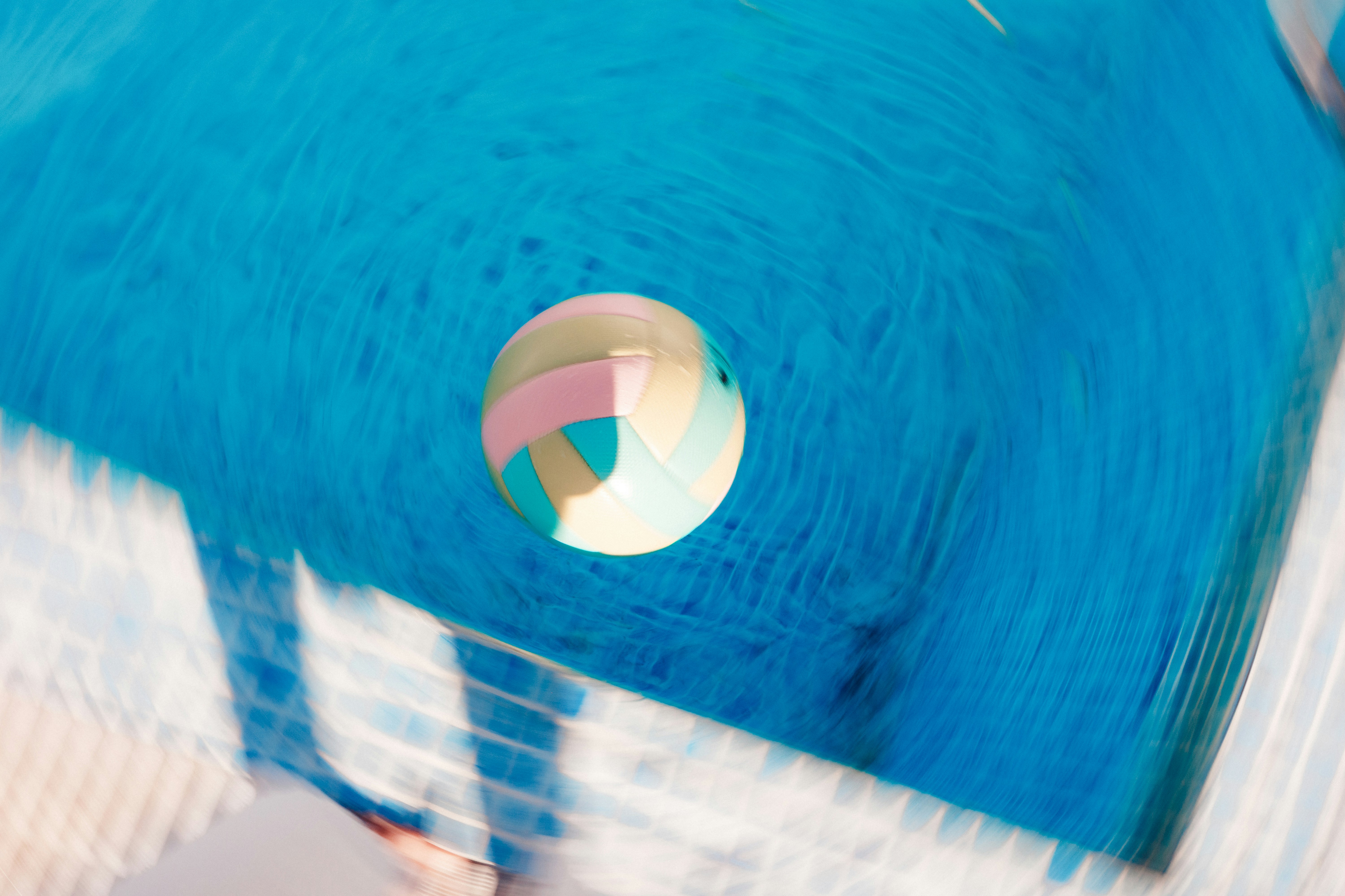 Aqua Spotlight: Center Stage on the Beach Ball