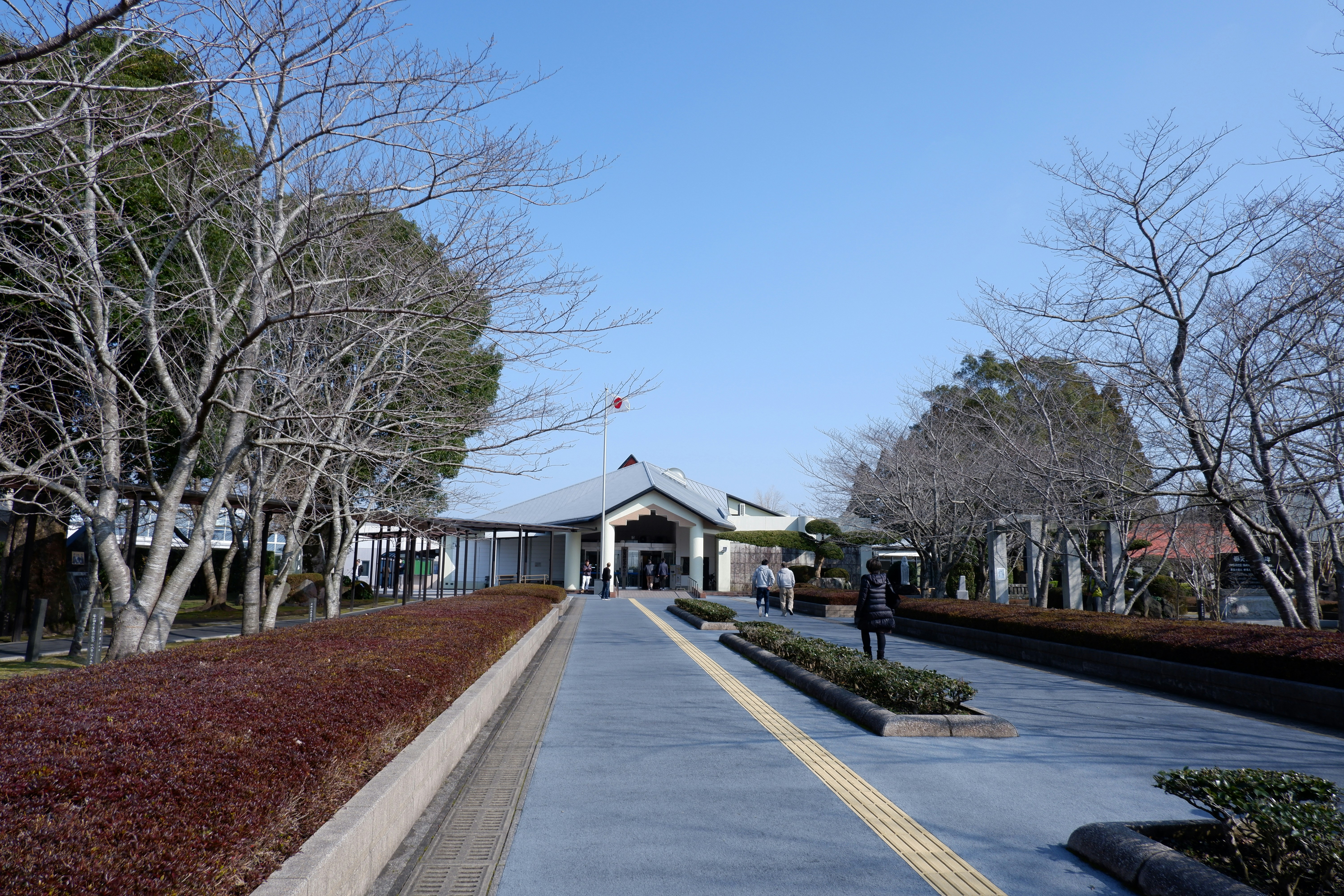 Symmetrical Approach: The Center Path to the Entrance