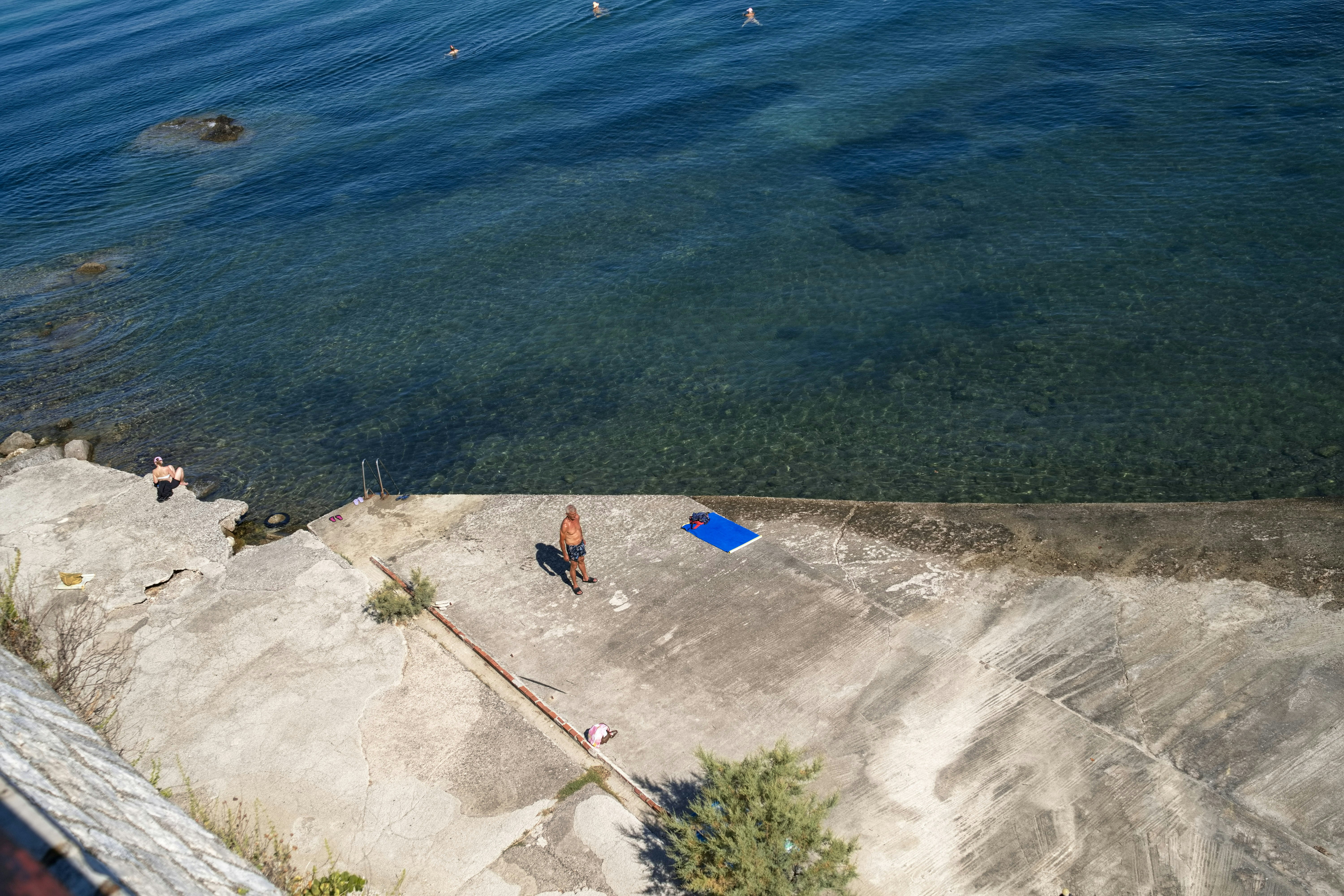 Footpath to the Sea: A Quiet Shoreline from Above