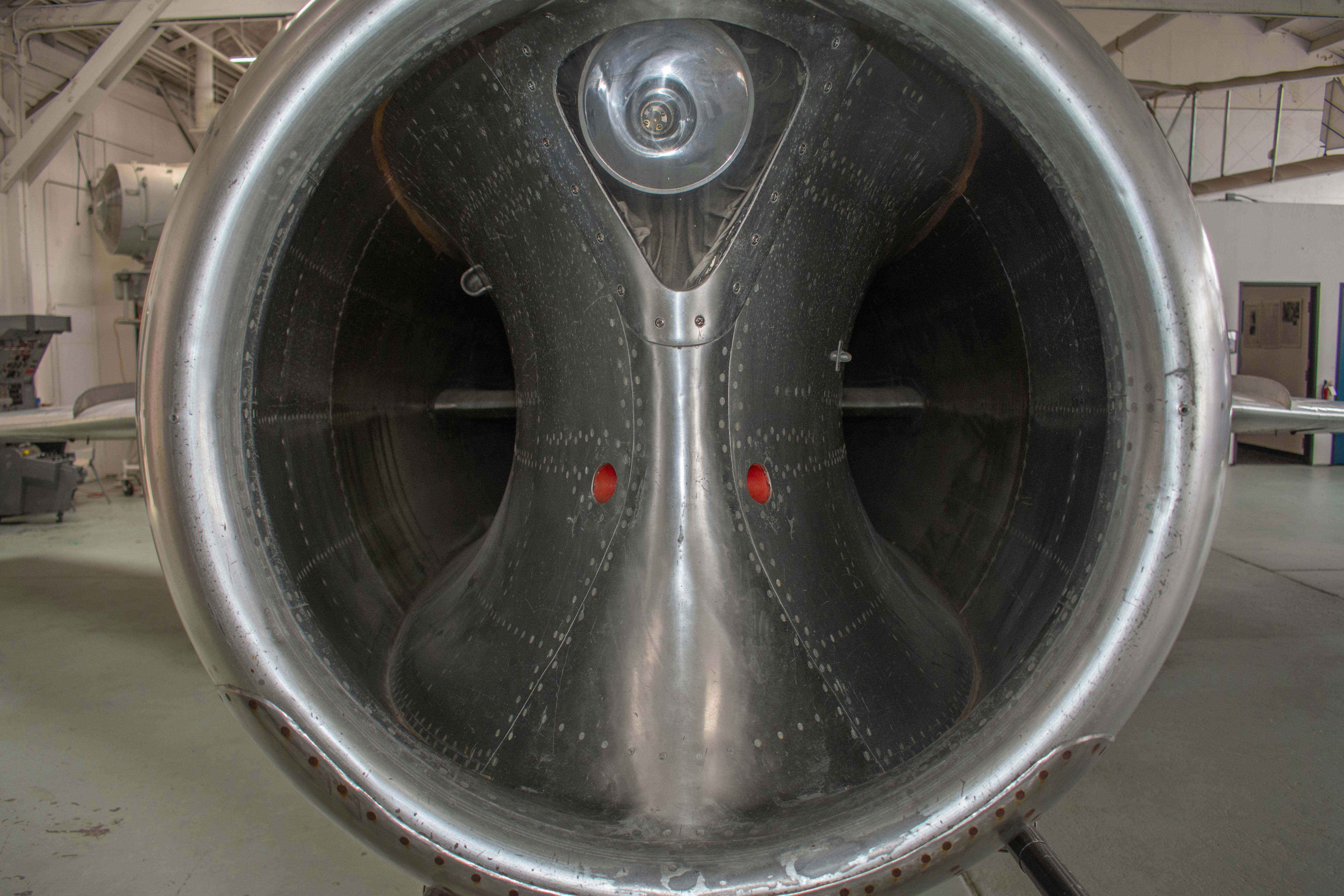 Centered Jet Engine Inlet: Symmetry and Industrial Detail