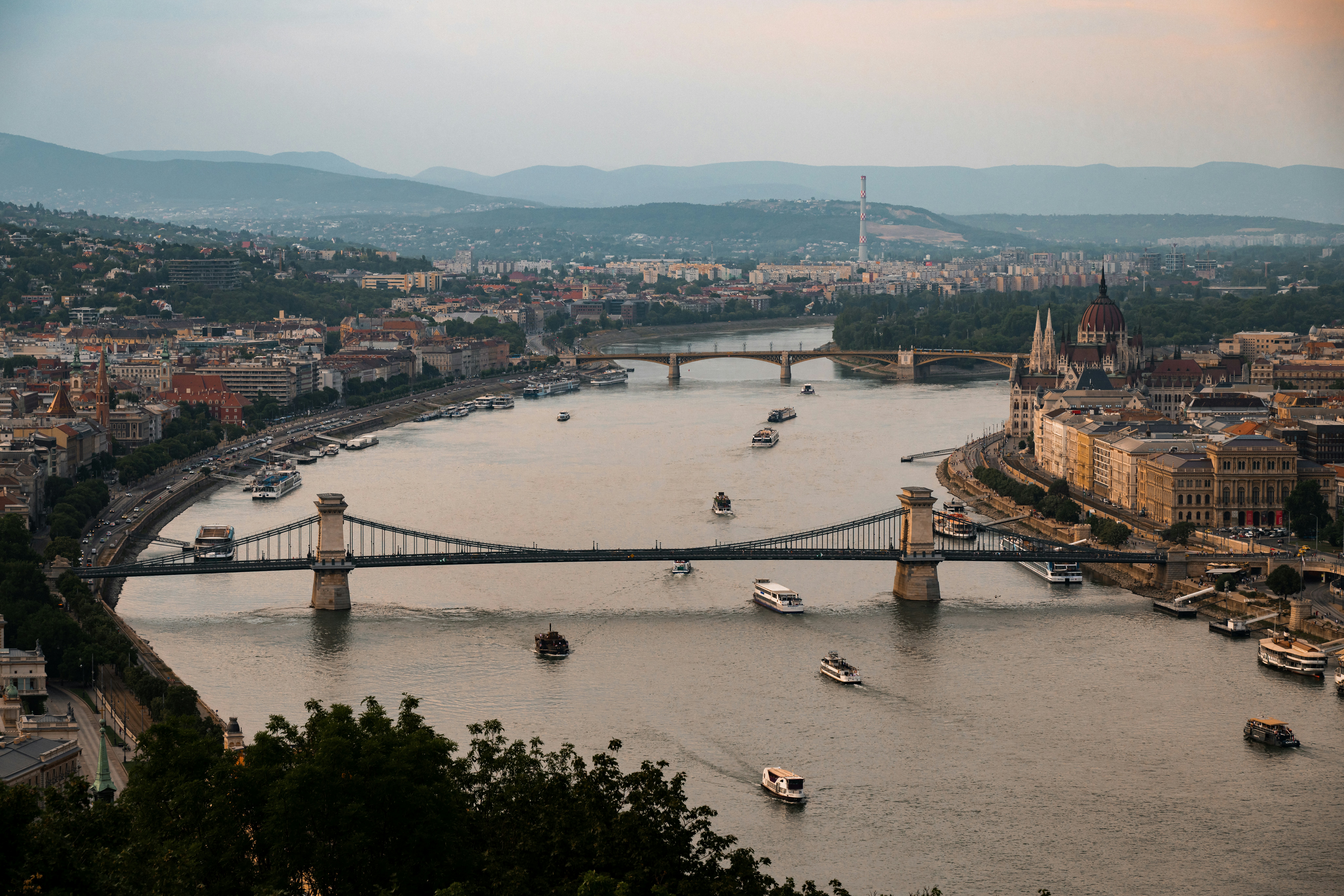 Bridging the Danube: A Panorama of Budapest’s River Life