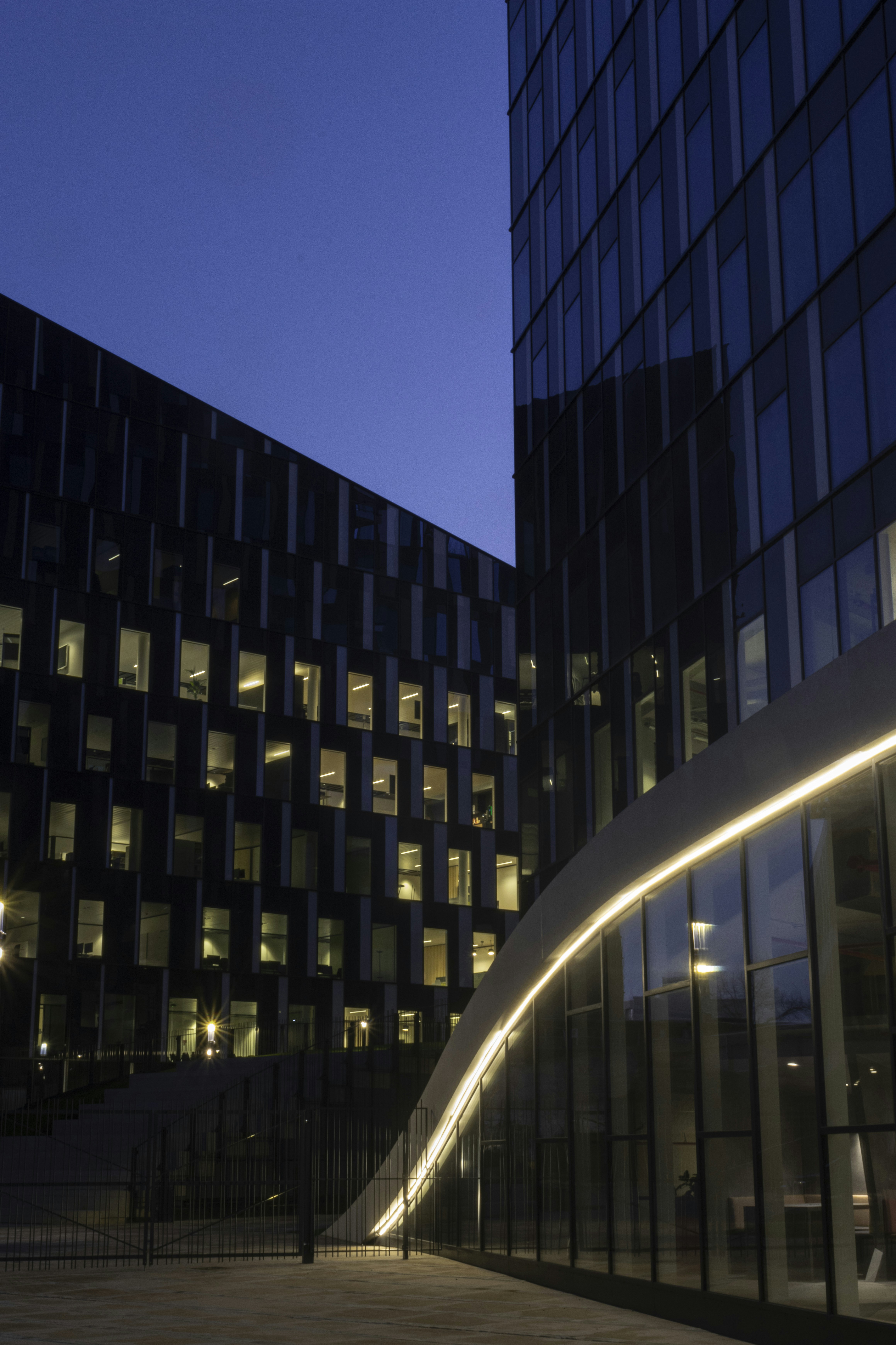 Glass Edges at Dusk: A Geometric City Within