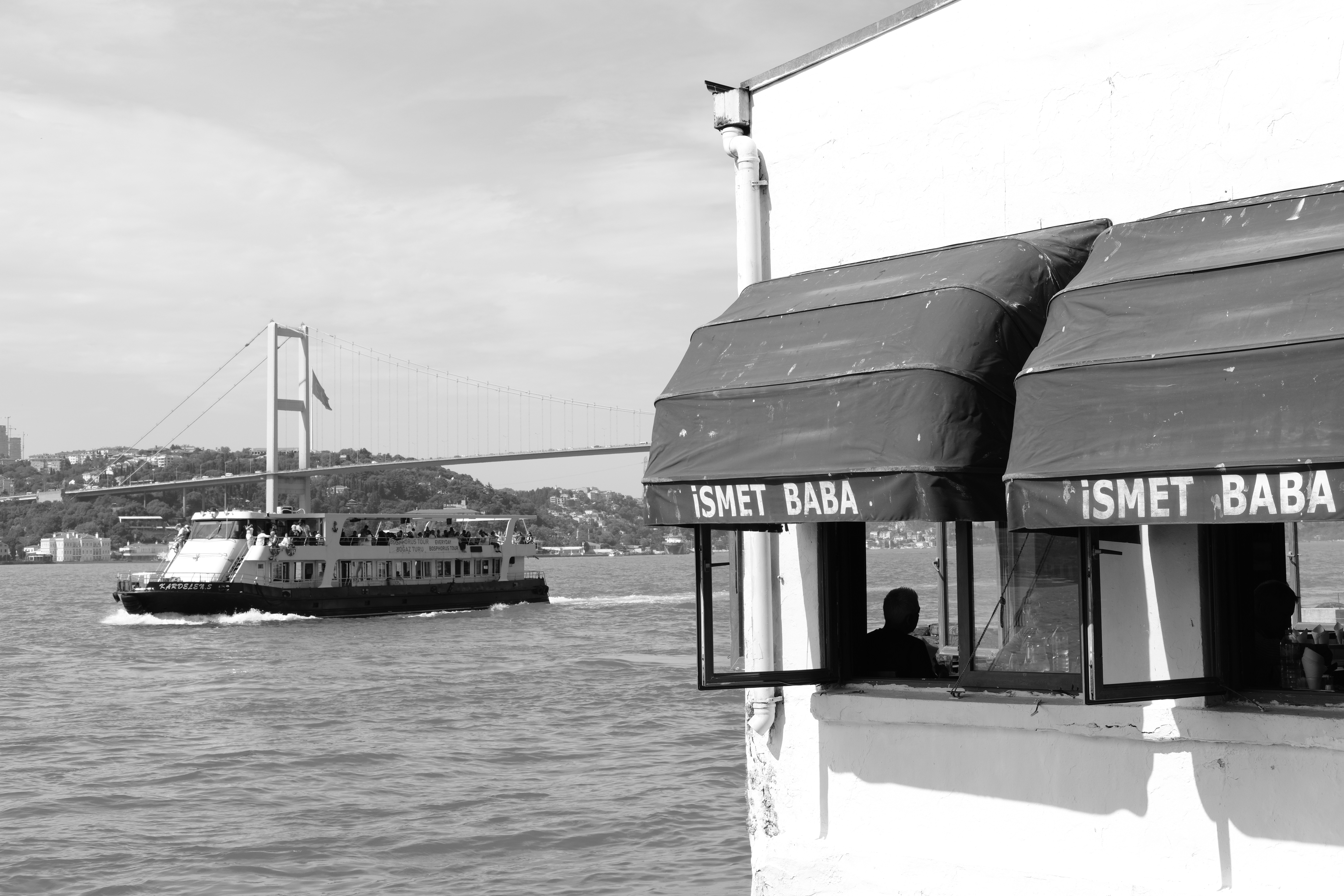Buoy, Bridge, and a Quiet Snack Window
