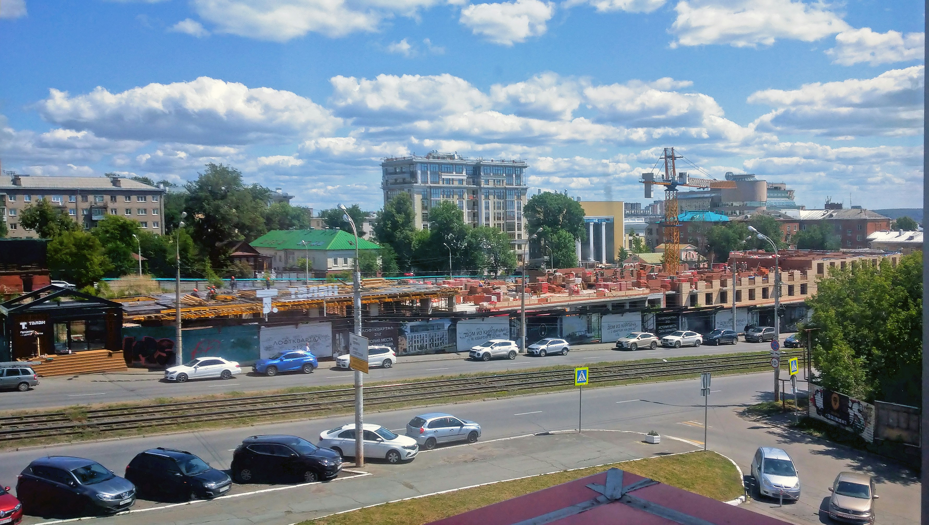 Still visible among the new buildings is the House of Archpriest Zakhary Lyatushevich, one of the oldest stone architectural monuments in Izhevsk, built in 1807–1808 according to the designs of architect S.E. Dudin. The one-story mansion with a mezzanine, located at 180 Vadim Sivkov Street, is listed on the register of cultural heritage sites of federal significance.