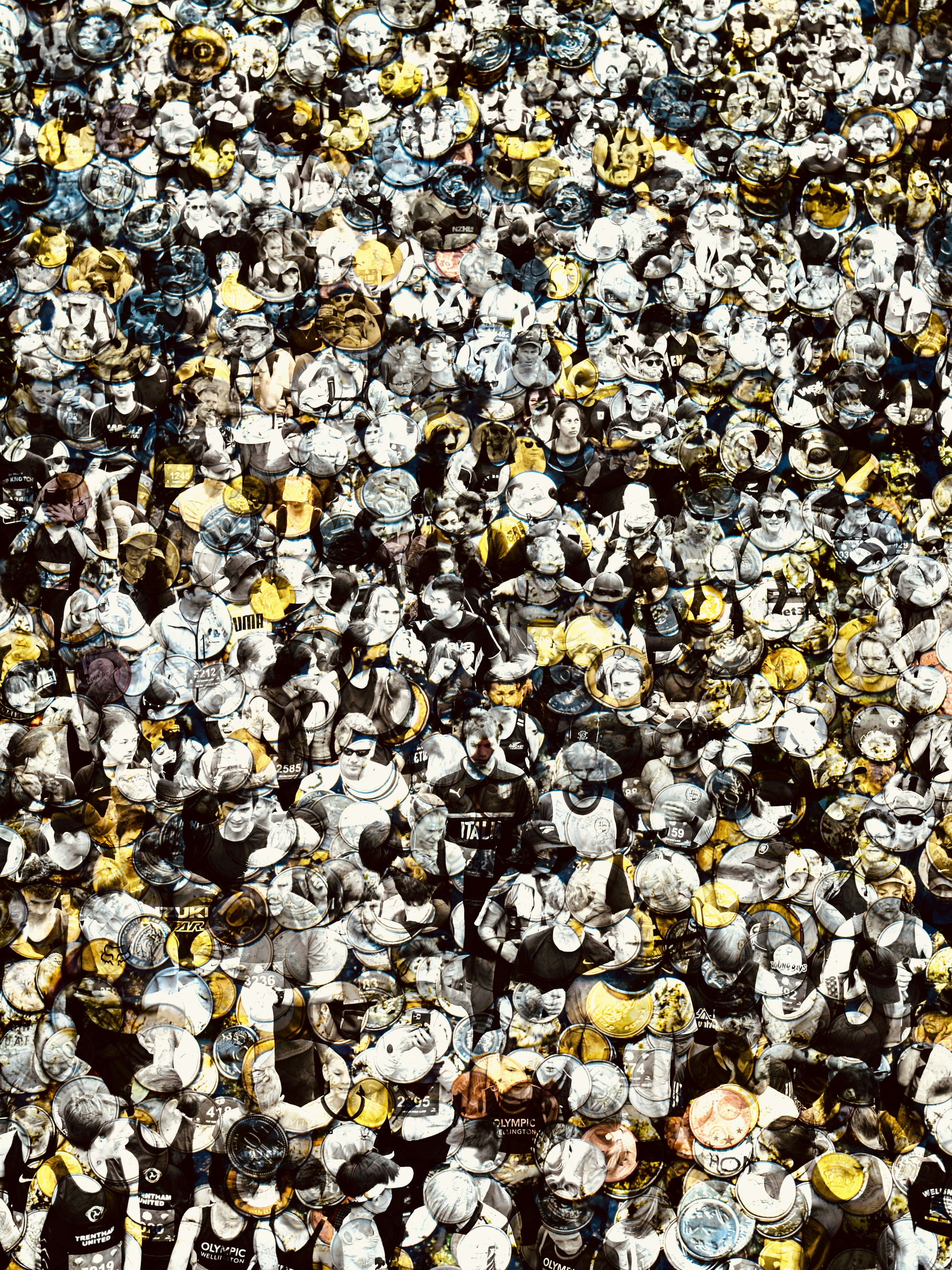 Mass of helmets: a sea of competition and color