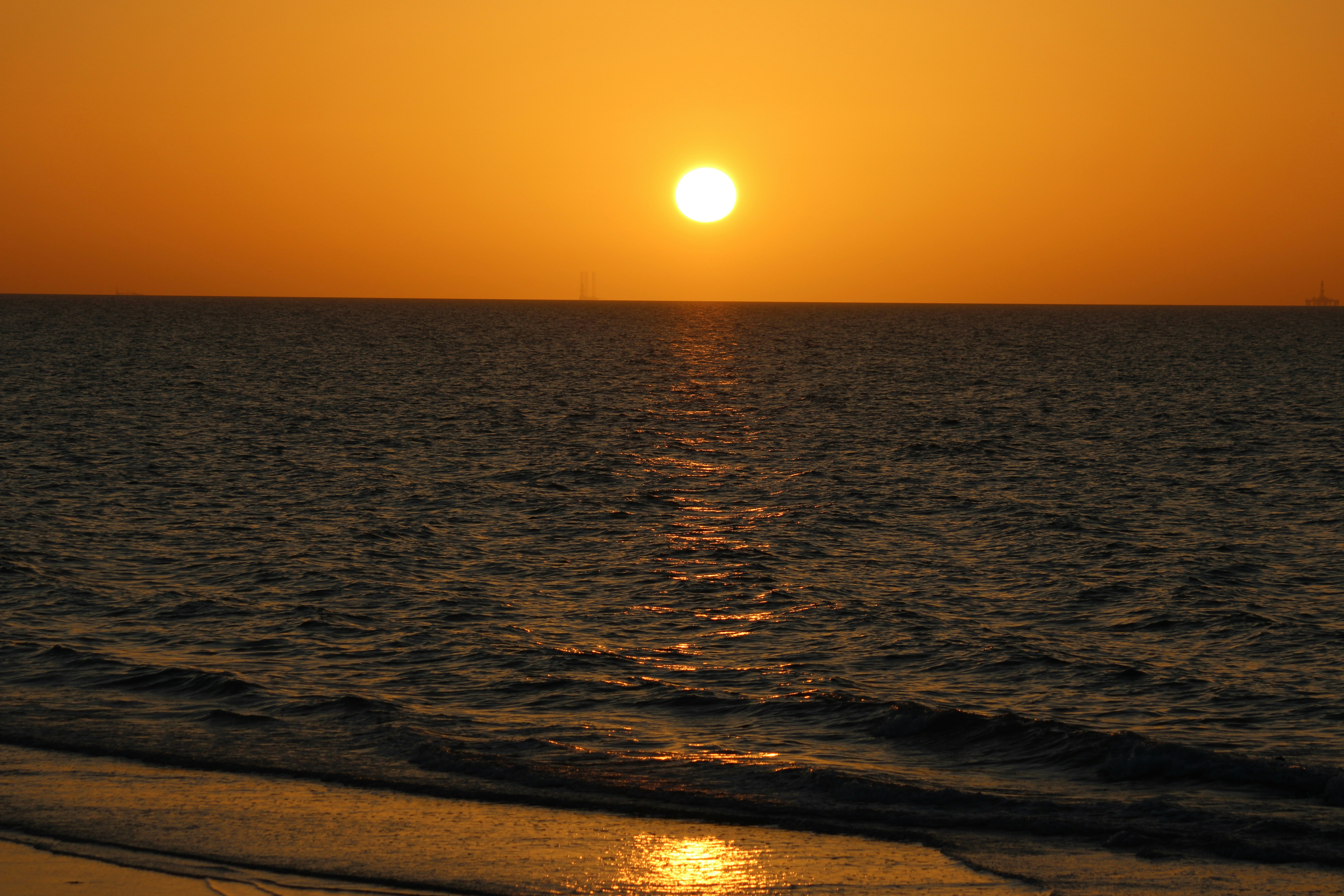 Twilight Sun Over Quiet Tides
