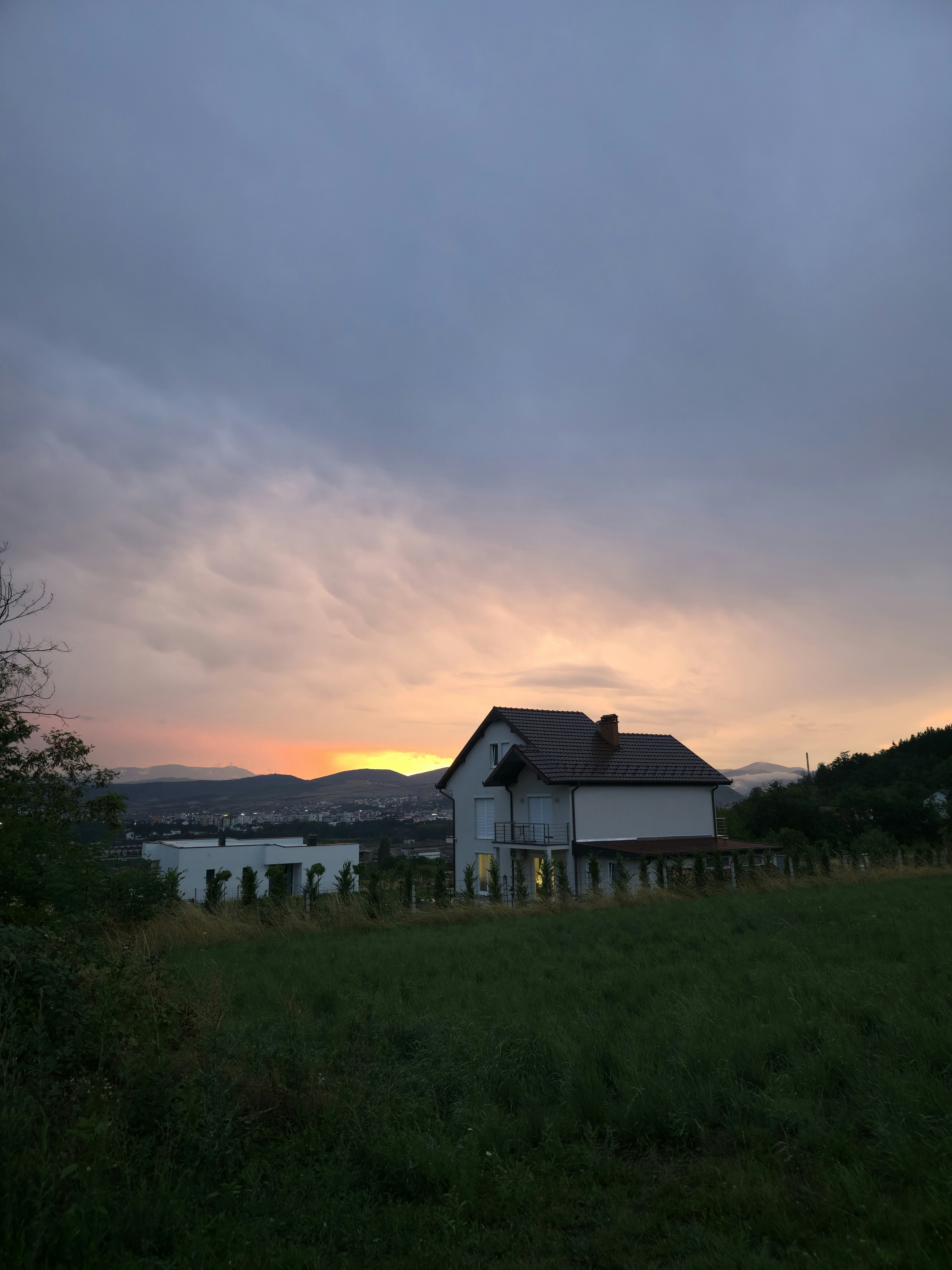 Sunlit Cabin by the Dusk-tinted Field