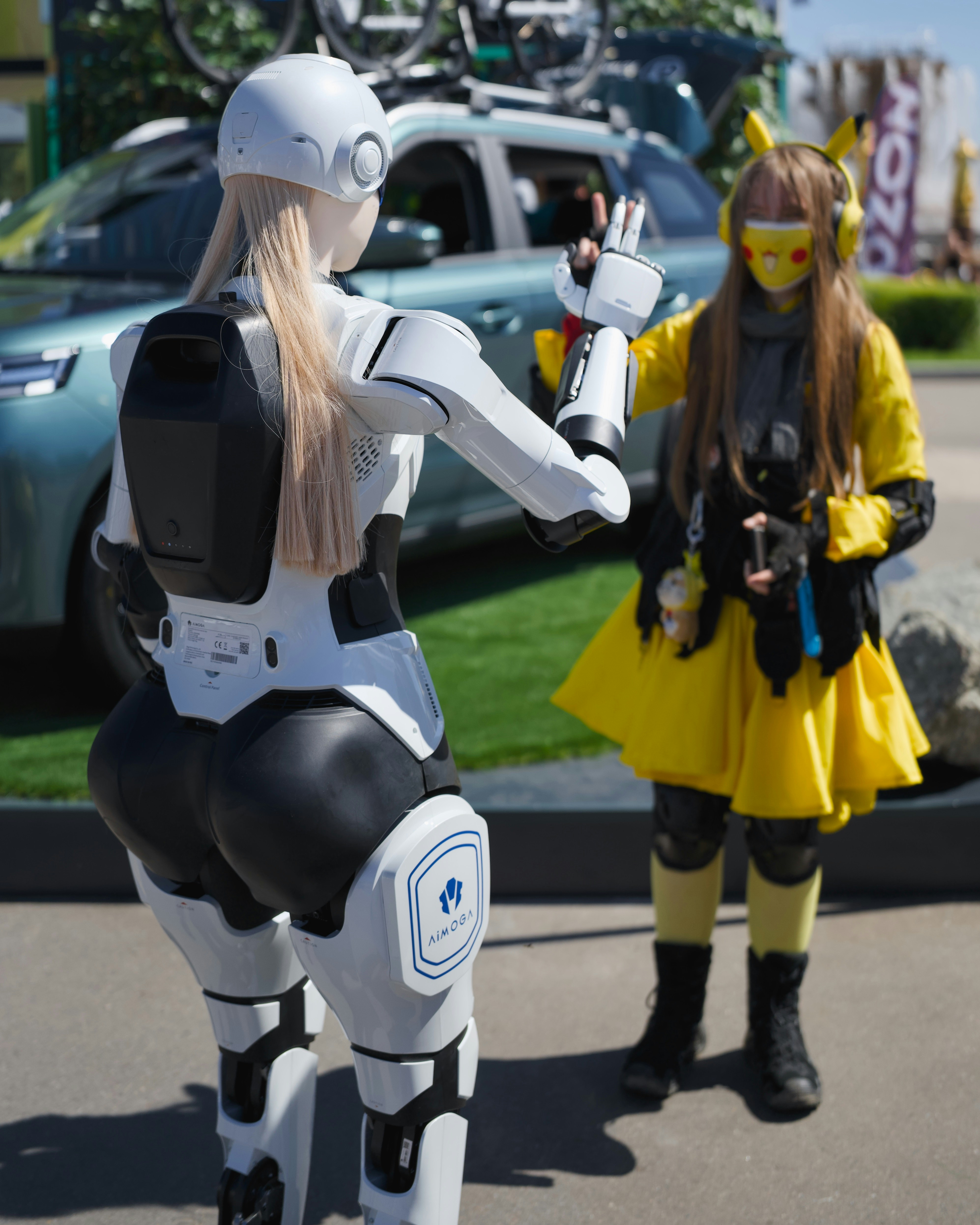 Social Robotics Meet Cosplay: A Byte-Sized Encounter