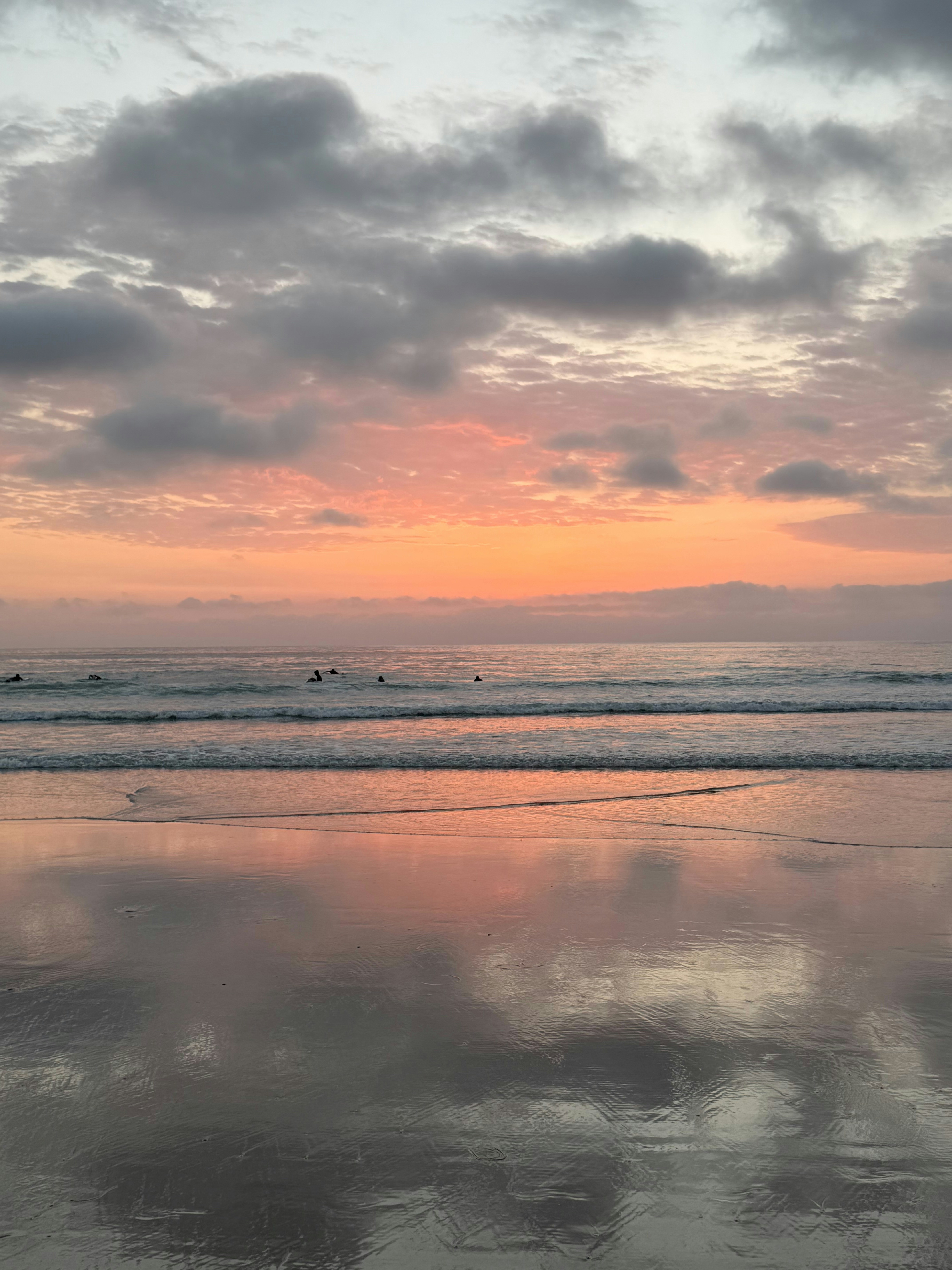 Horizon Glow: Quiet Tide at Sunset