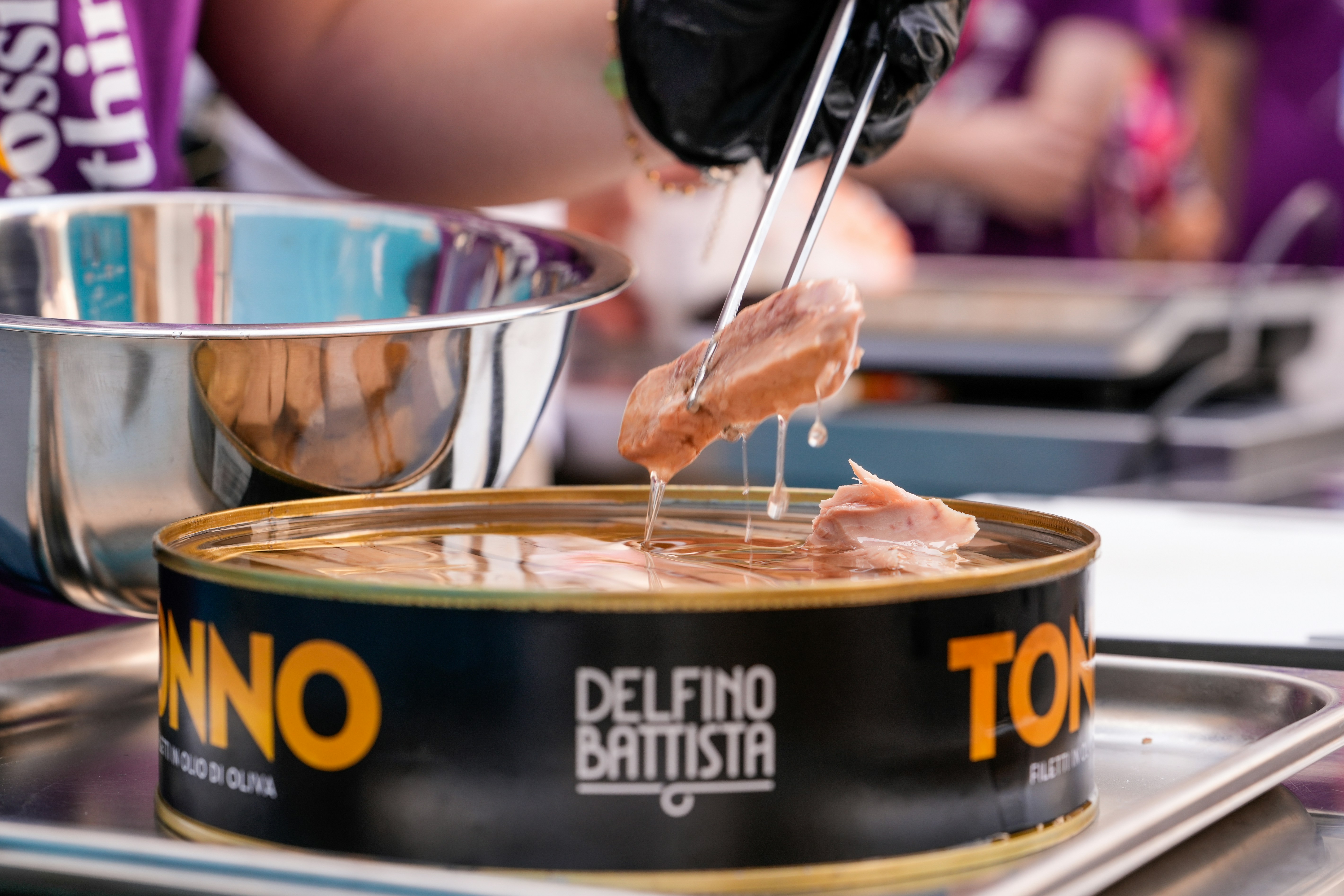 Salty Can, Sweet Fill: Tuna Tin Dishes the Spotlight