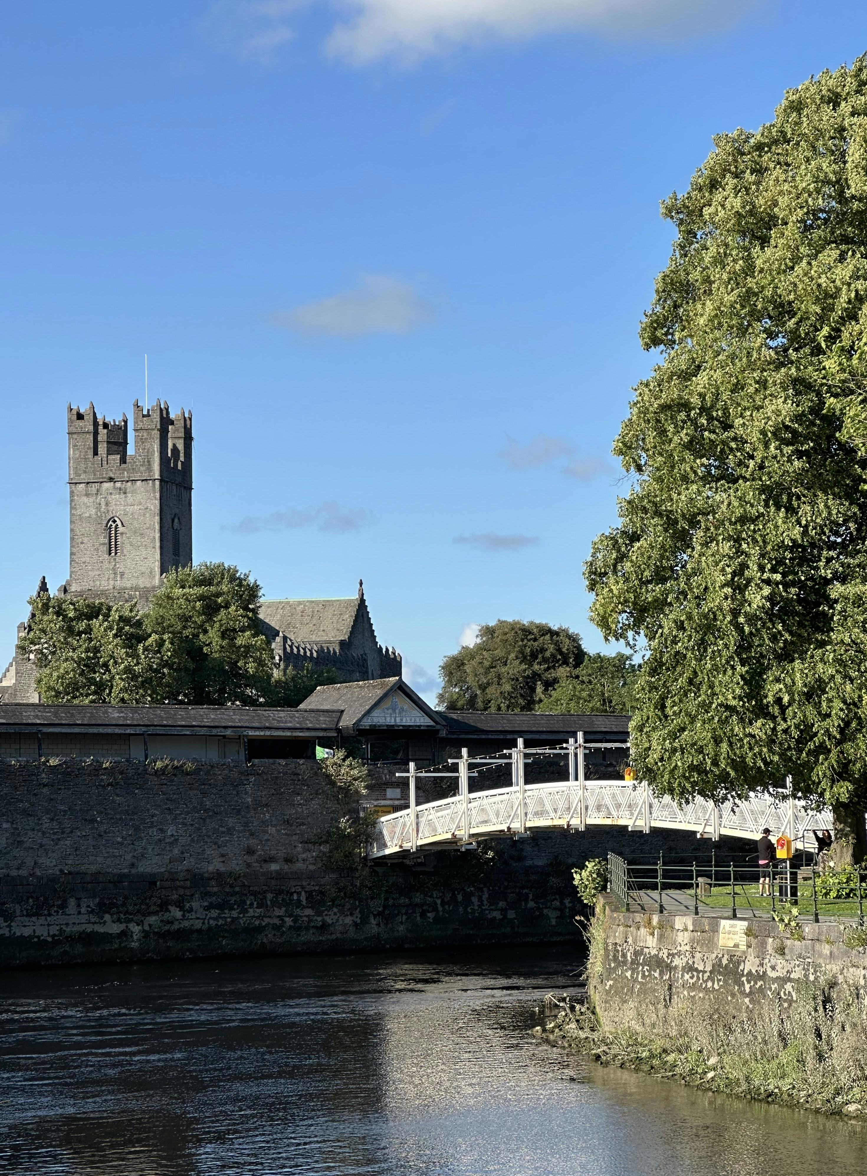 Stone Keep Over the River: A Quiet Town Past the Bridge