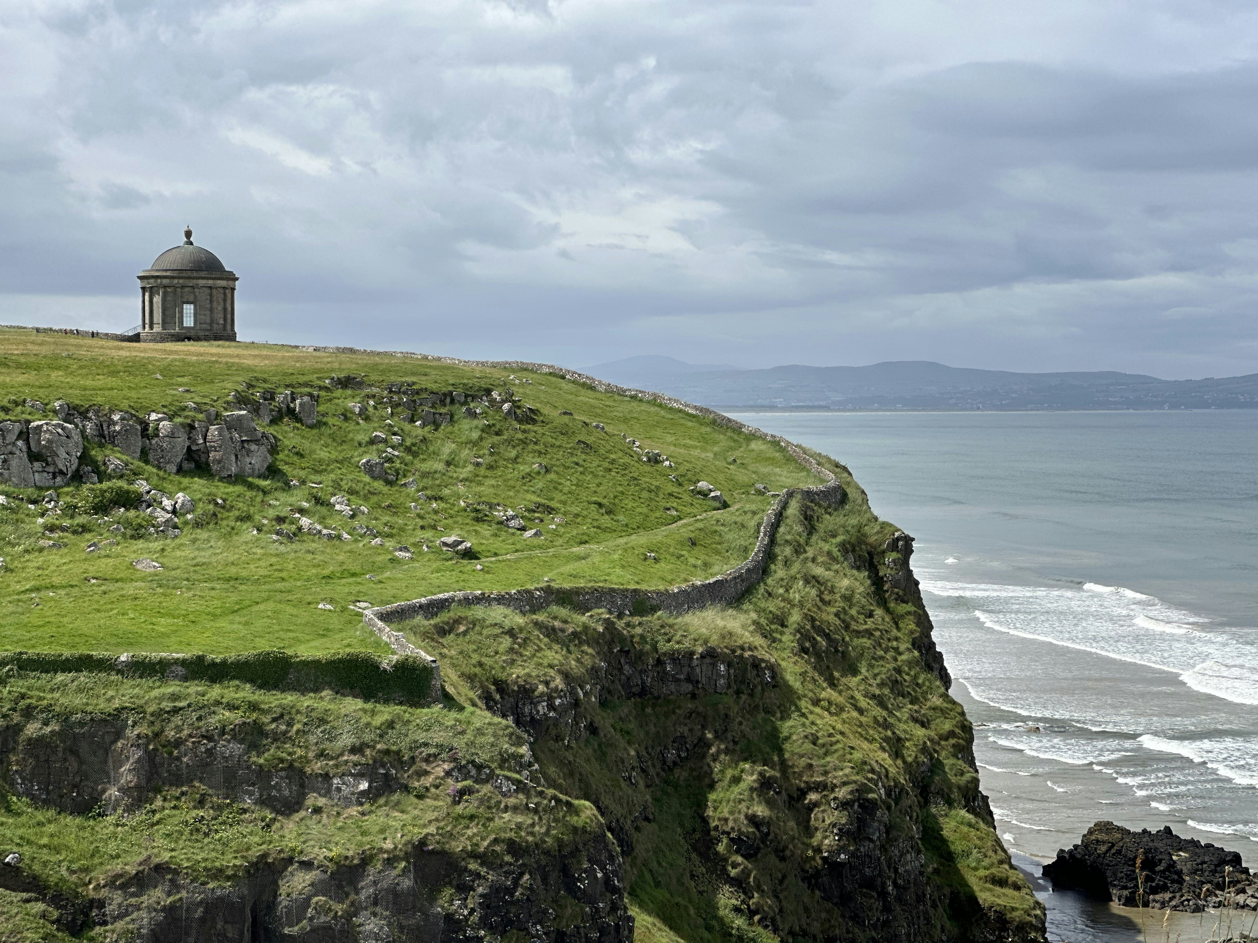 A cliffside sentinel: the urn-like pavilion watching over the sea