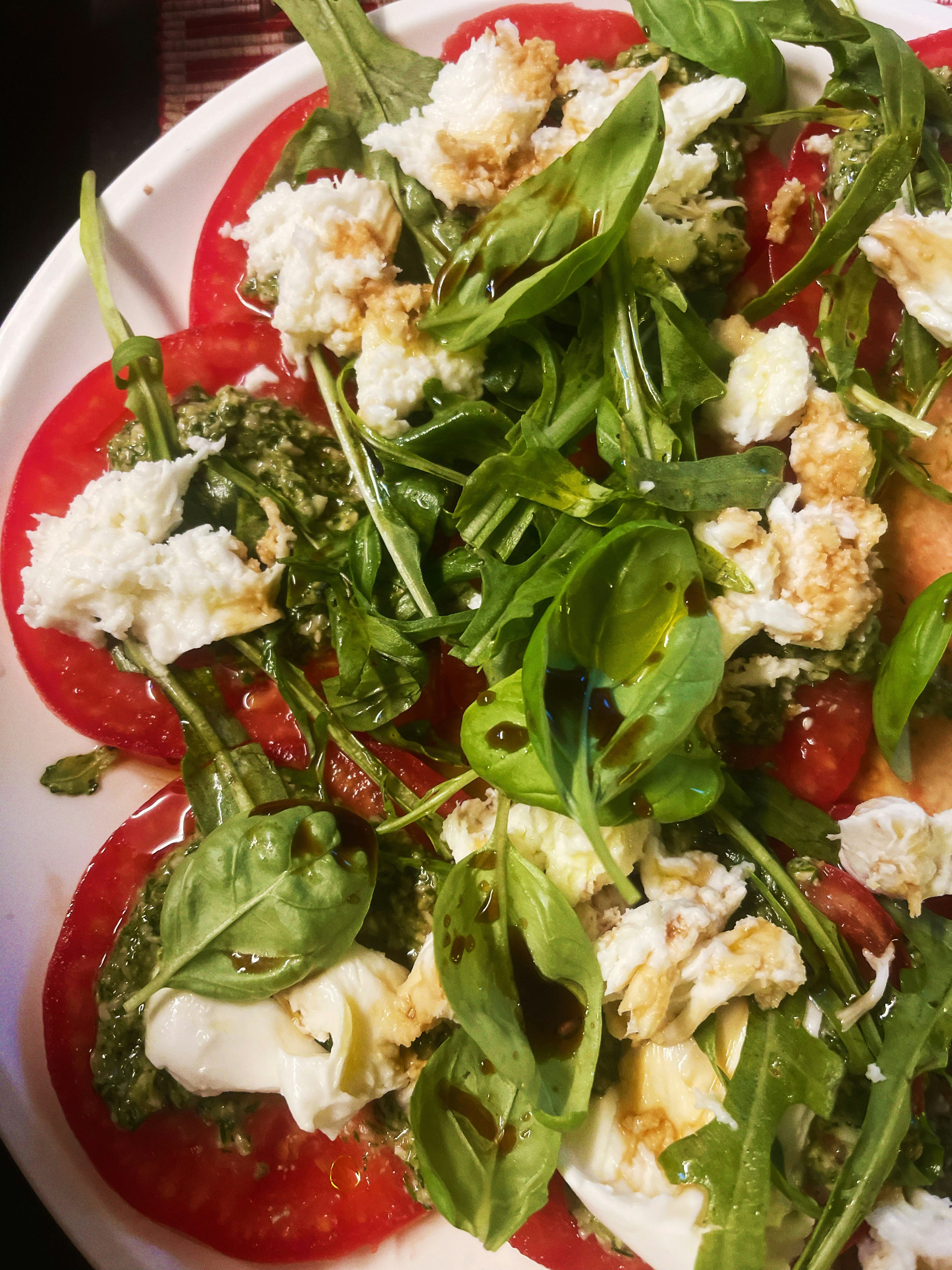 Green Garden Crest: Tomato-Ricotta Salad with Fresh Basil