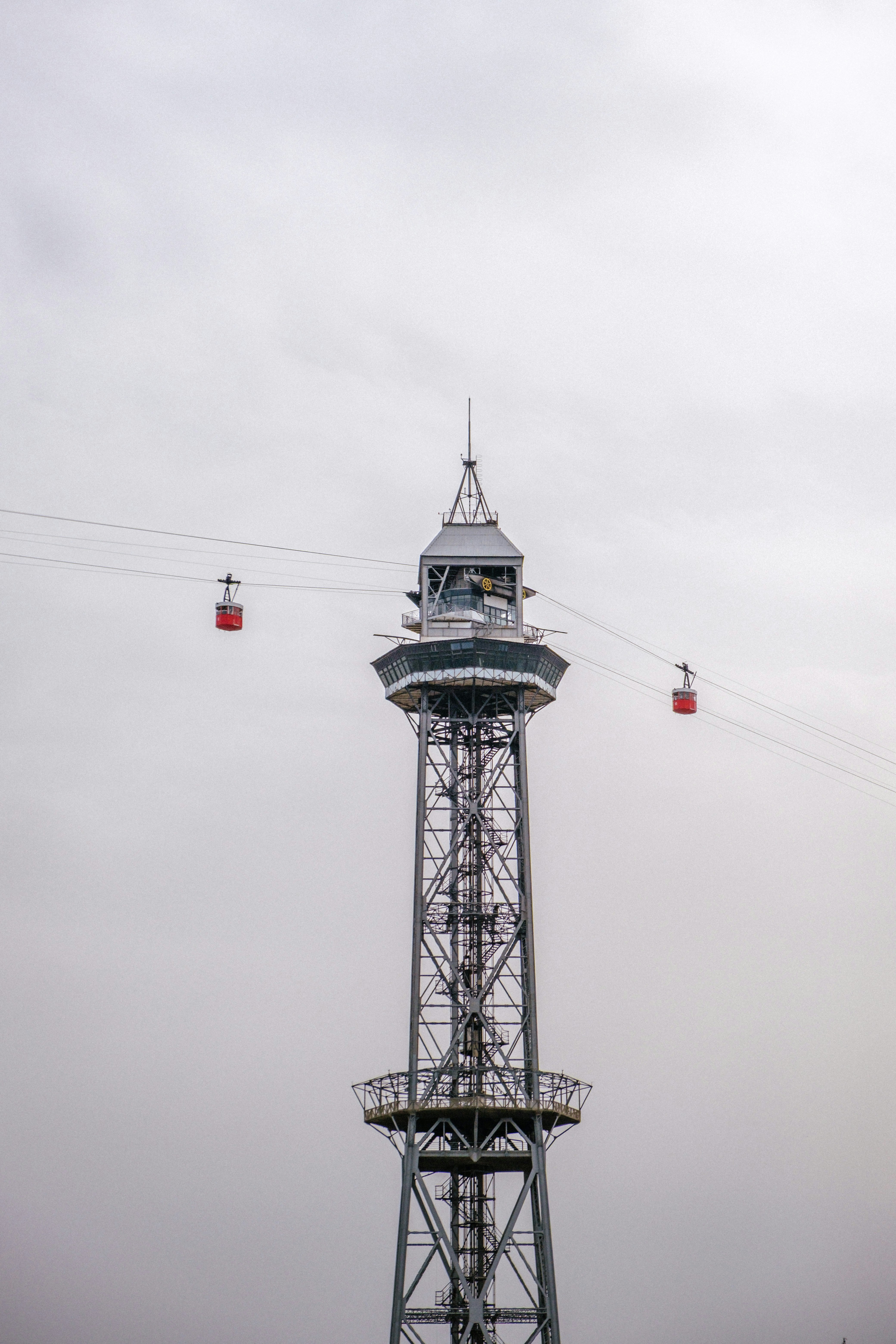 Cable Car Tower: A Minimal Skyward Structure