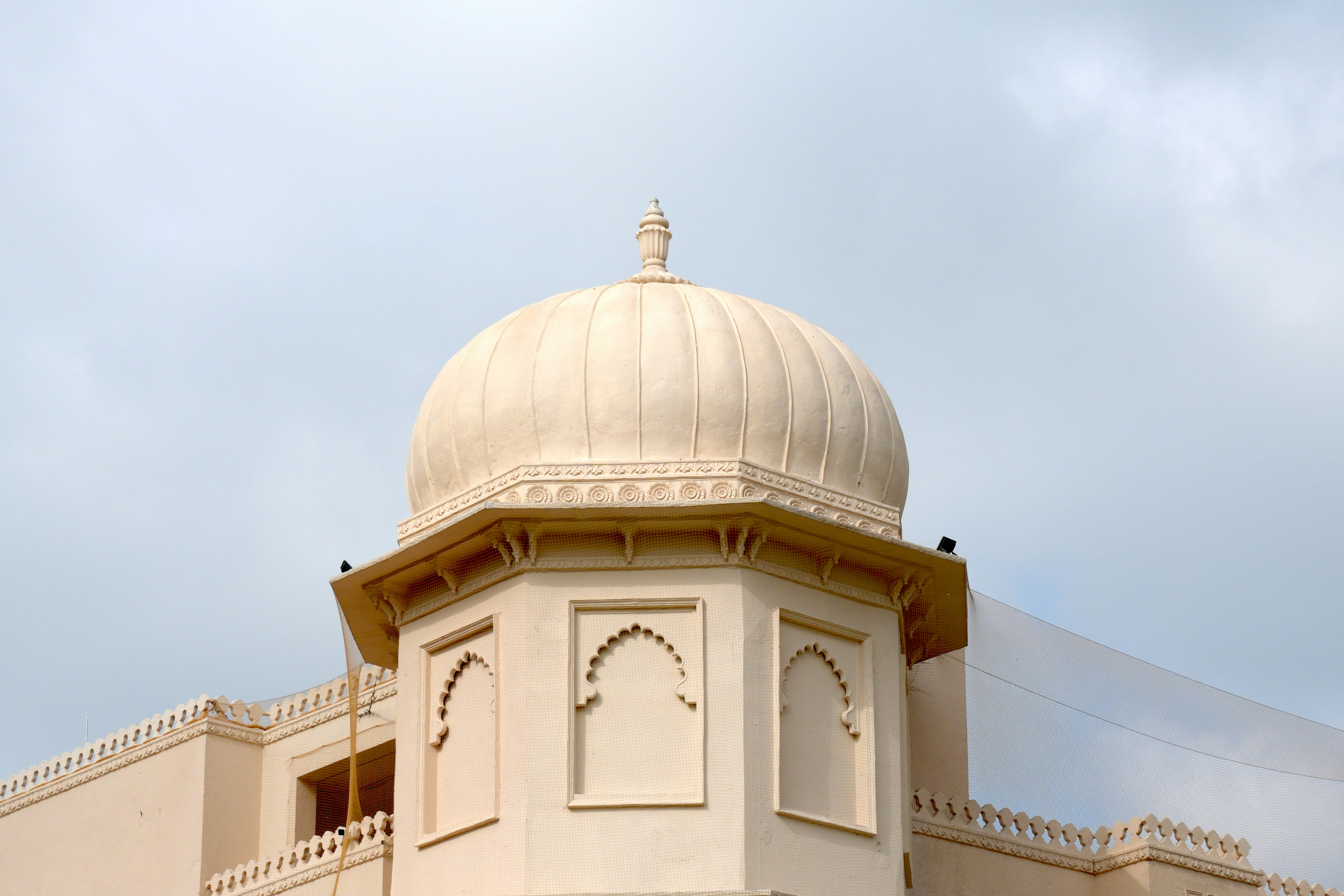 Dome on a Warm Beacon: Architectural Quietude