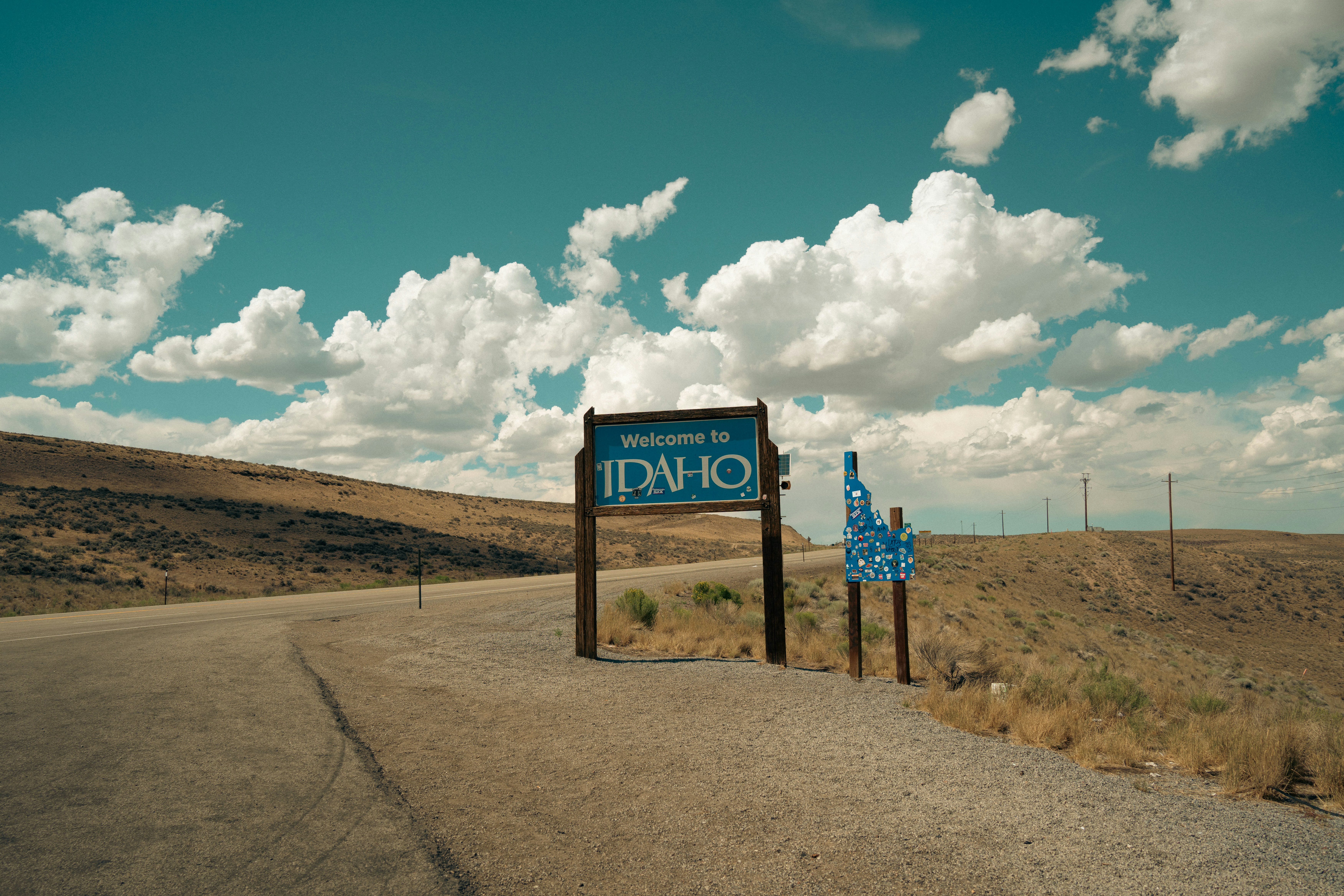 Welcome to Idaho: A Desolate Borderline Greeting