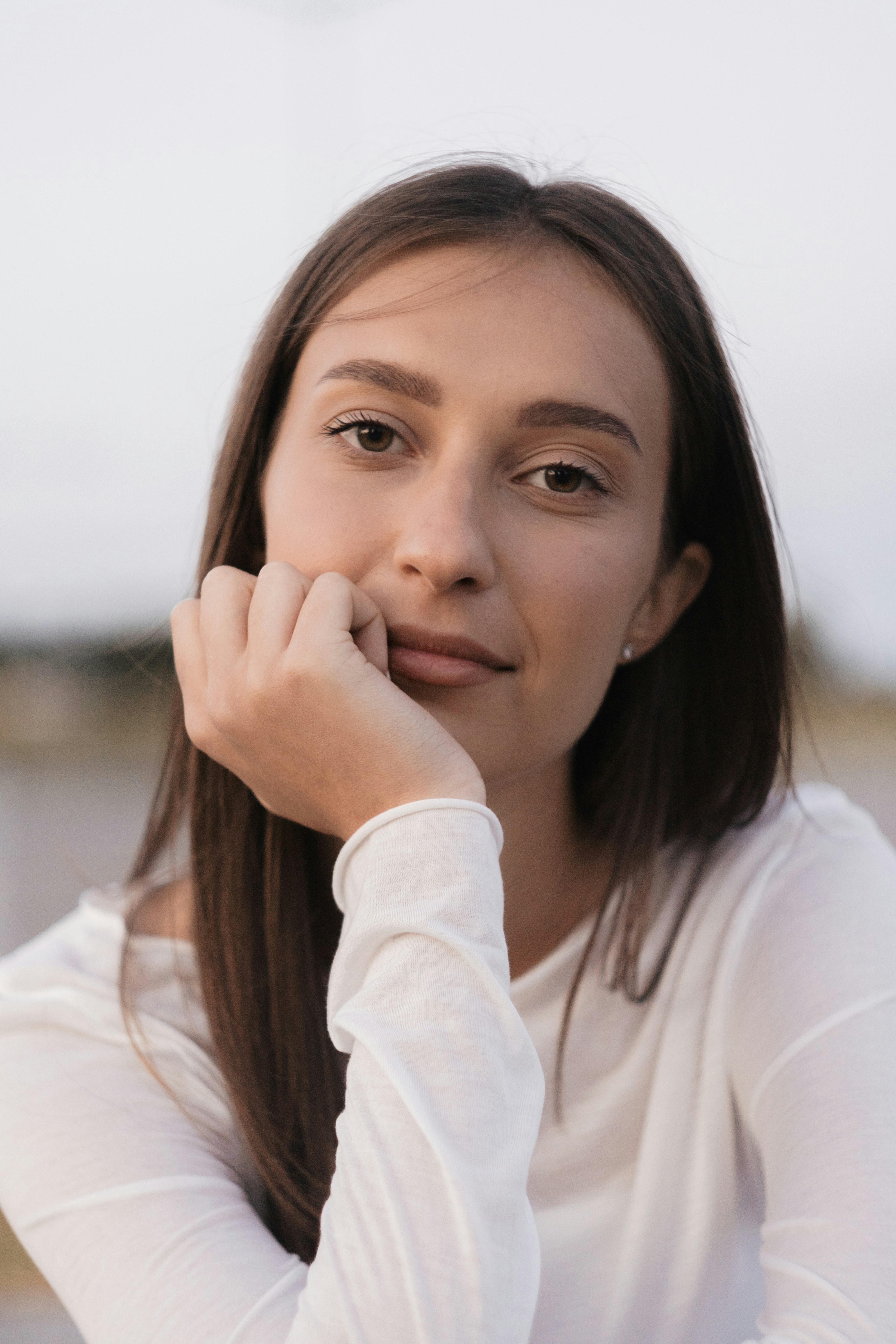 Soft Focus, Open Gaze: A Gentle Portrait at Dusk