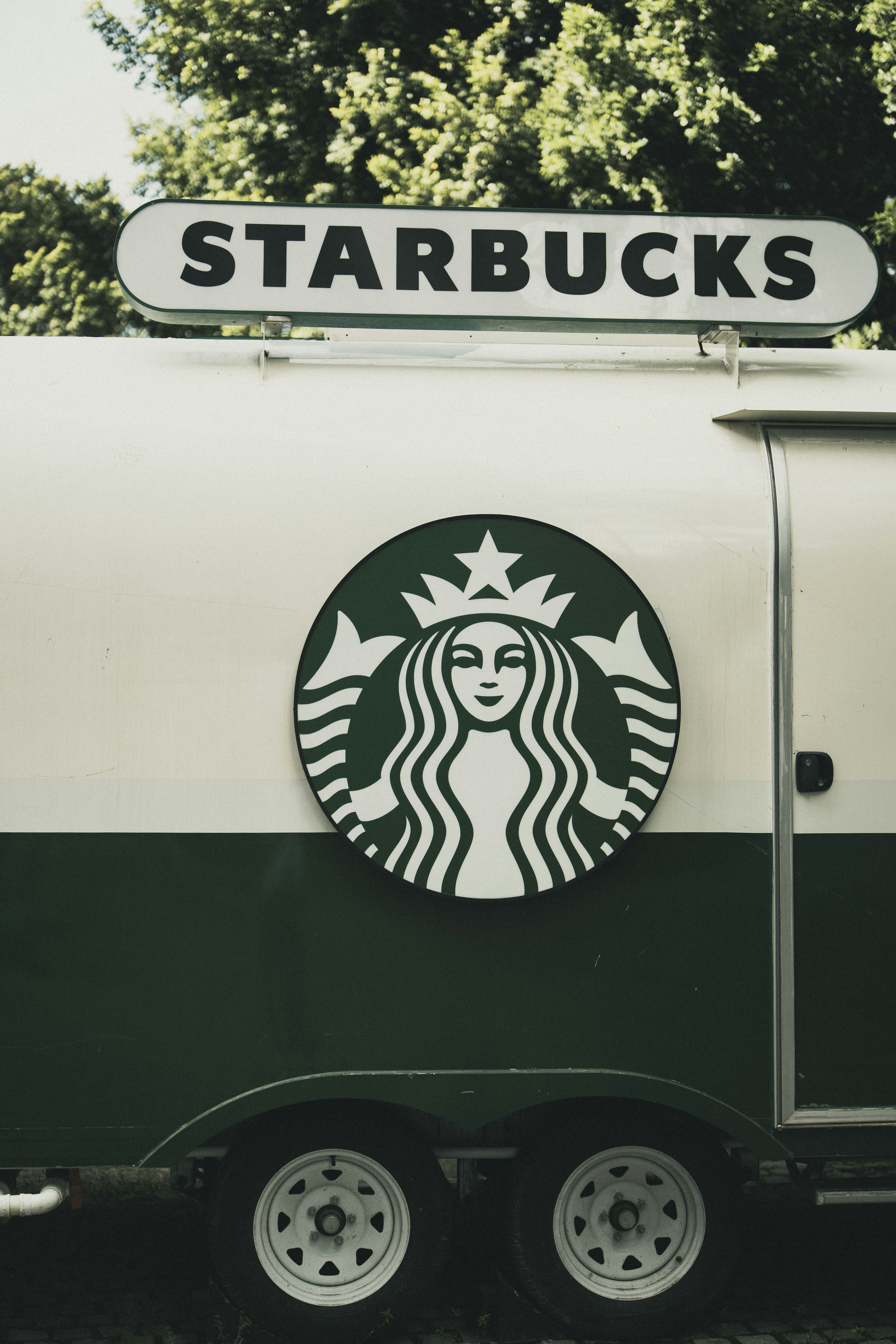 Starbucks on Wheels: A Retro-Forded Logo Ride