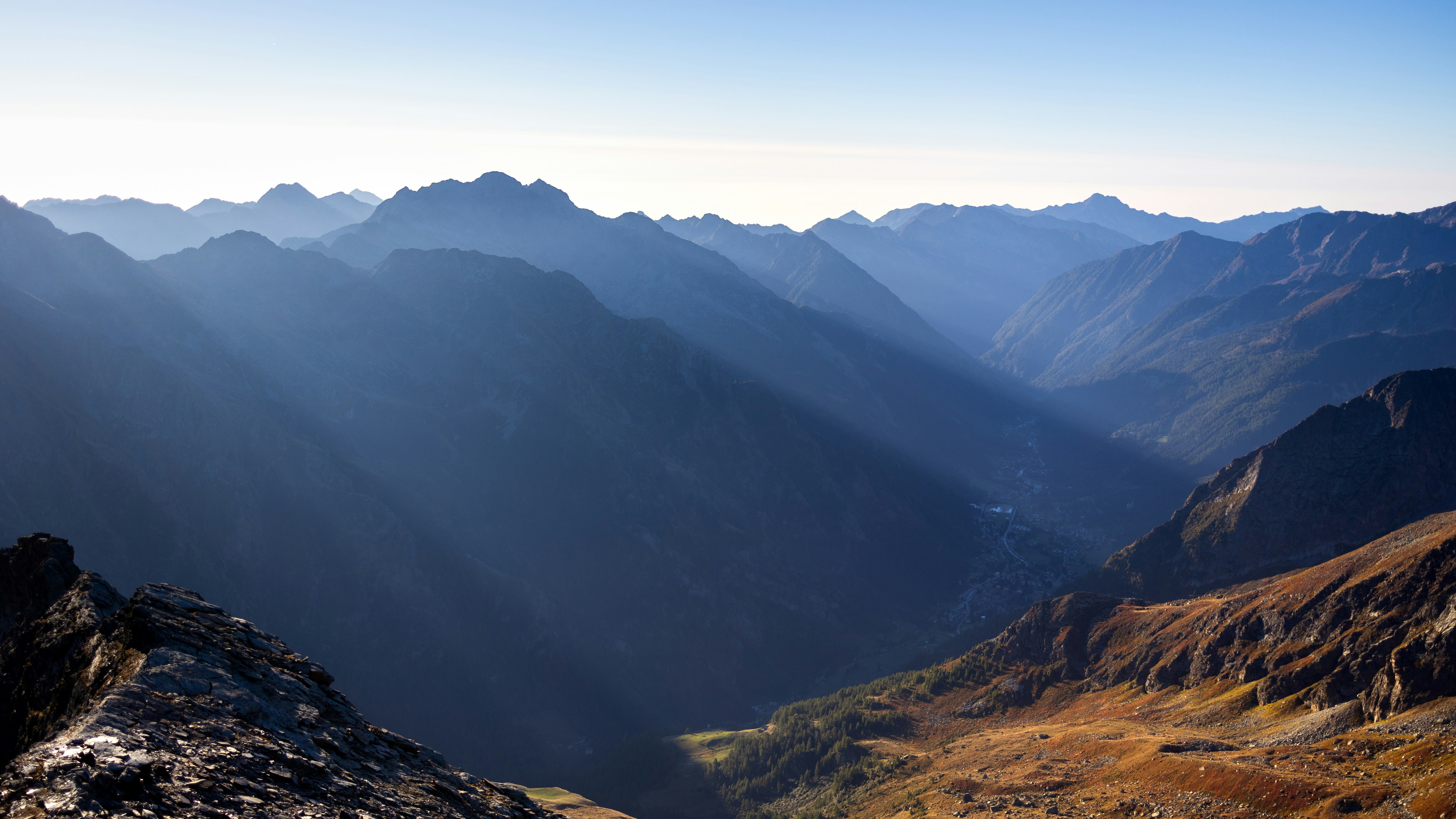 Horizon Line Through a Sculpted Valley