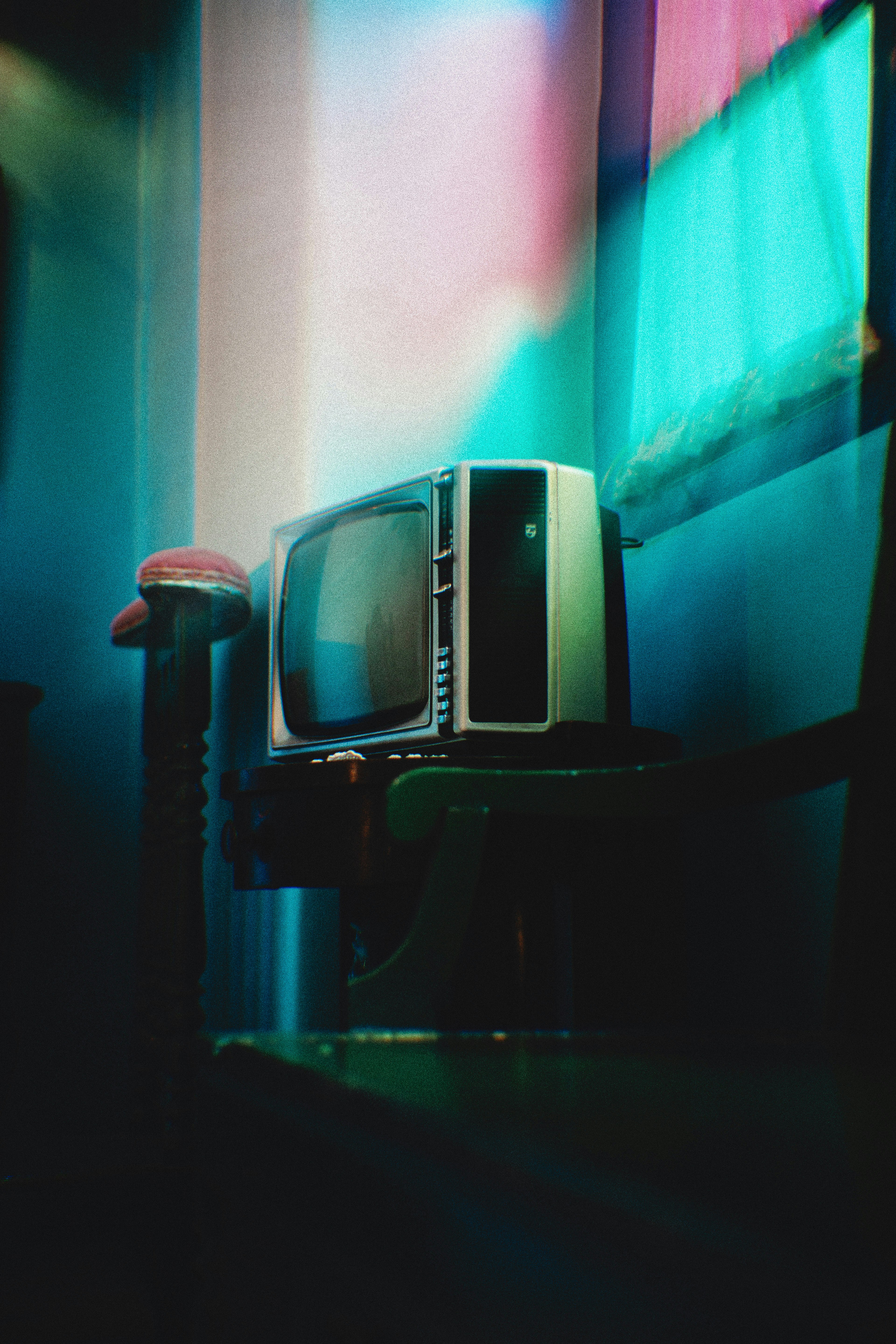 Retro Screenscape: A Little TV and the Neon Blues