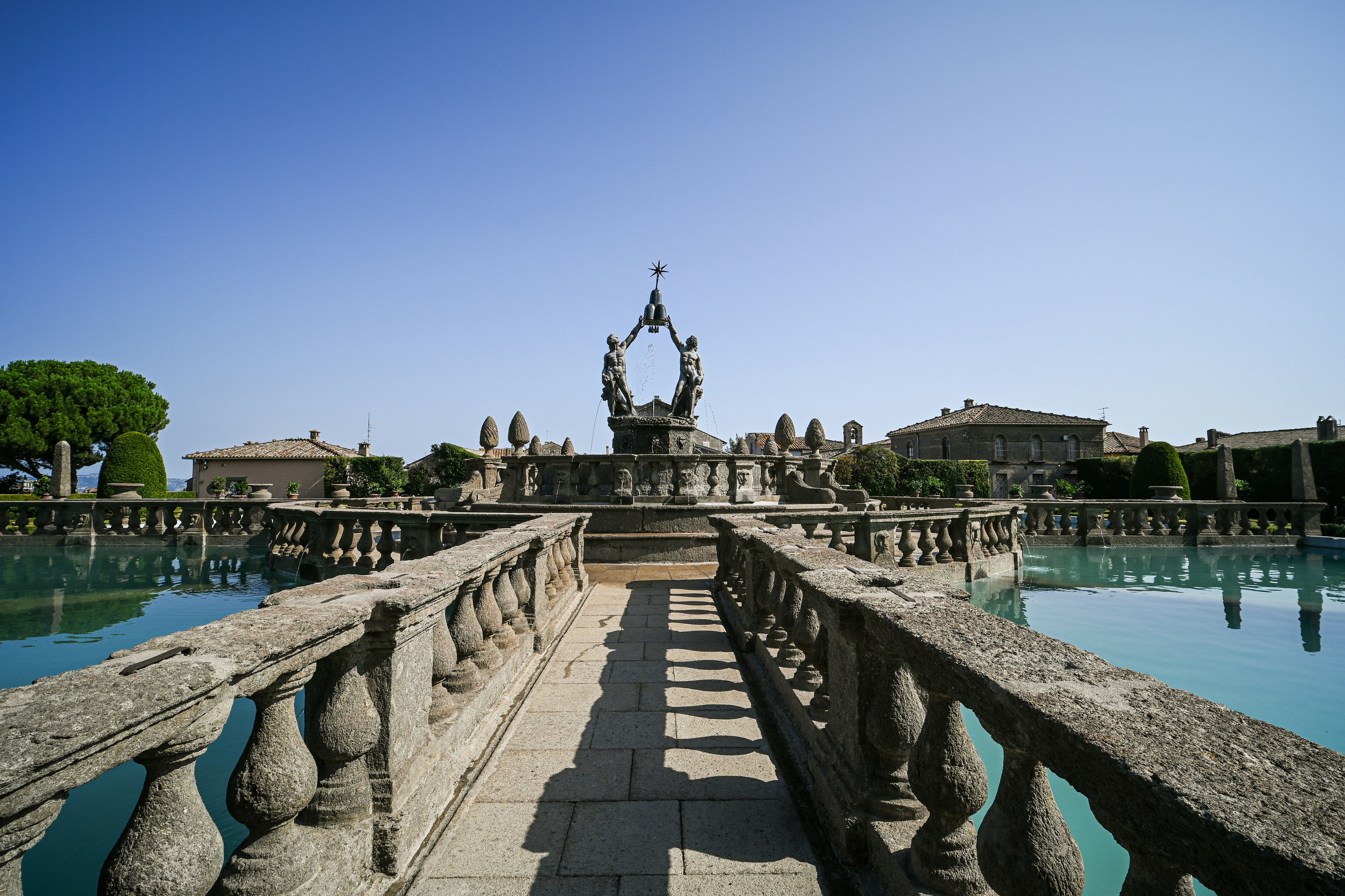 Stone Bridge to the Central Fountain: Symmetry and Water in a European Garden