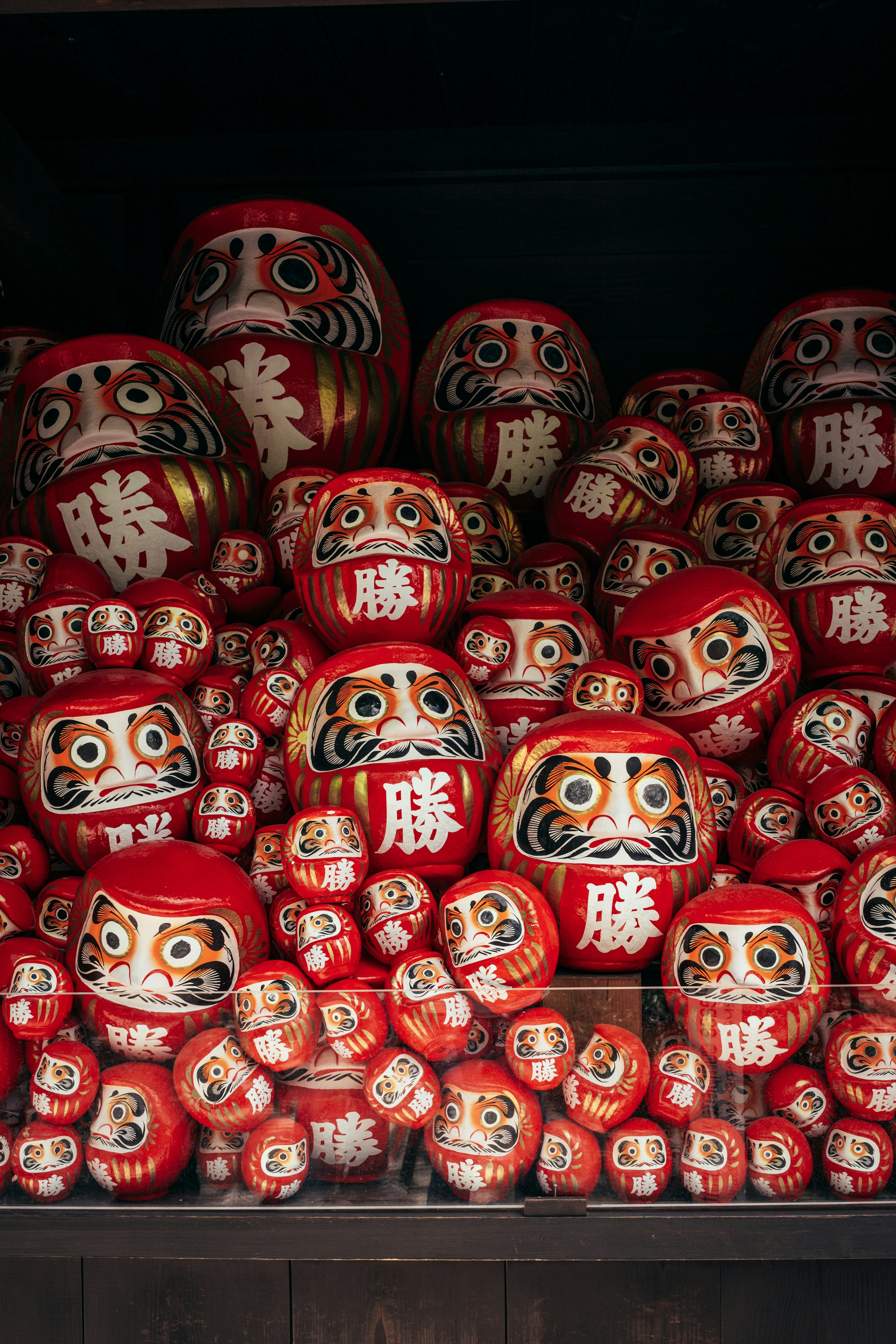 Red Daruma Alley: A Sea of Faces