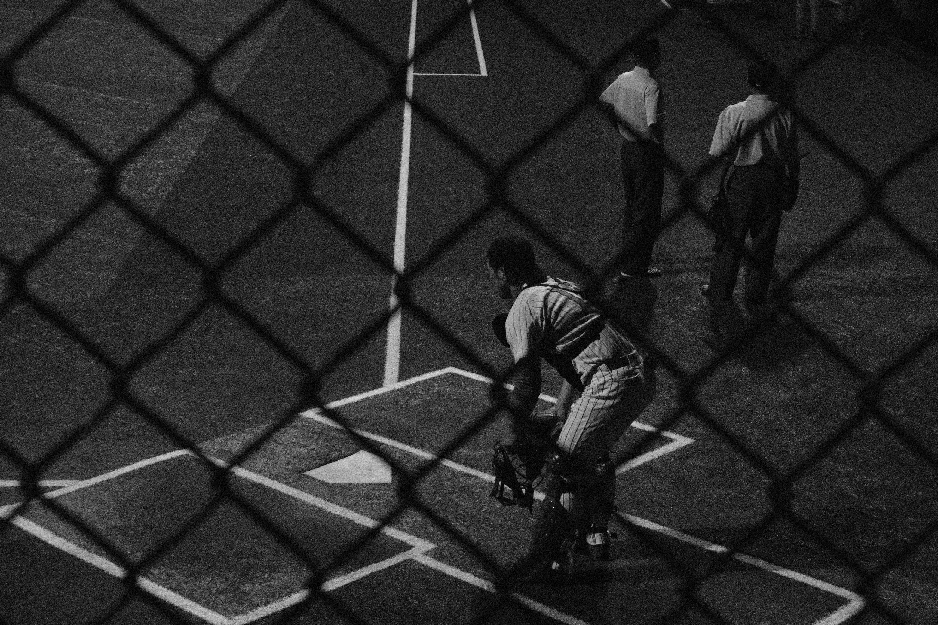 Catcher in the Cage: Silent Play Between Nets and Lines