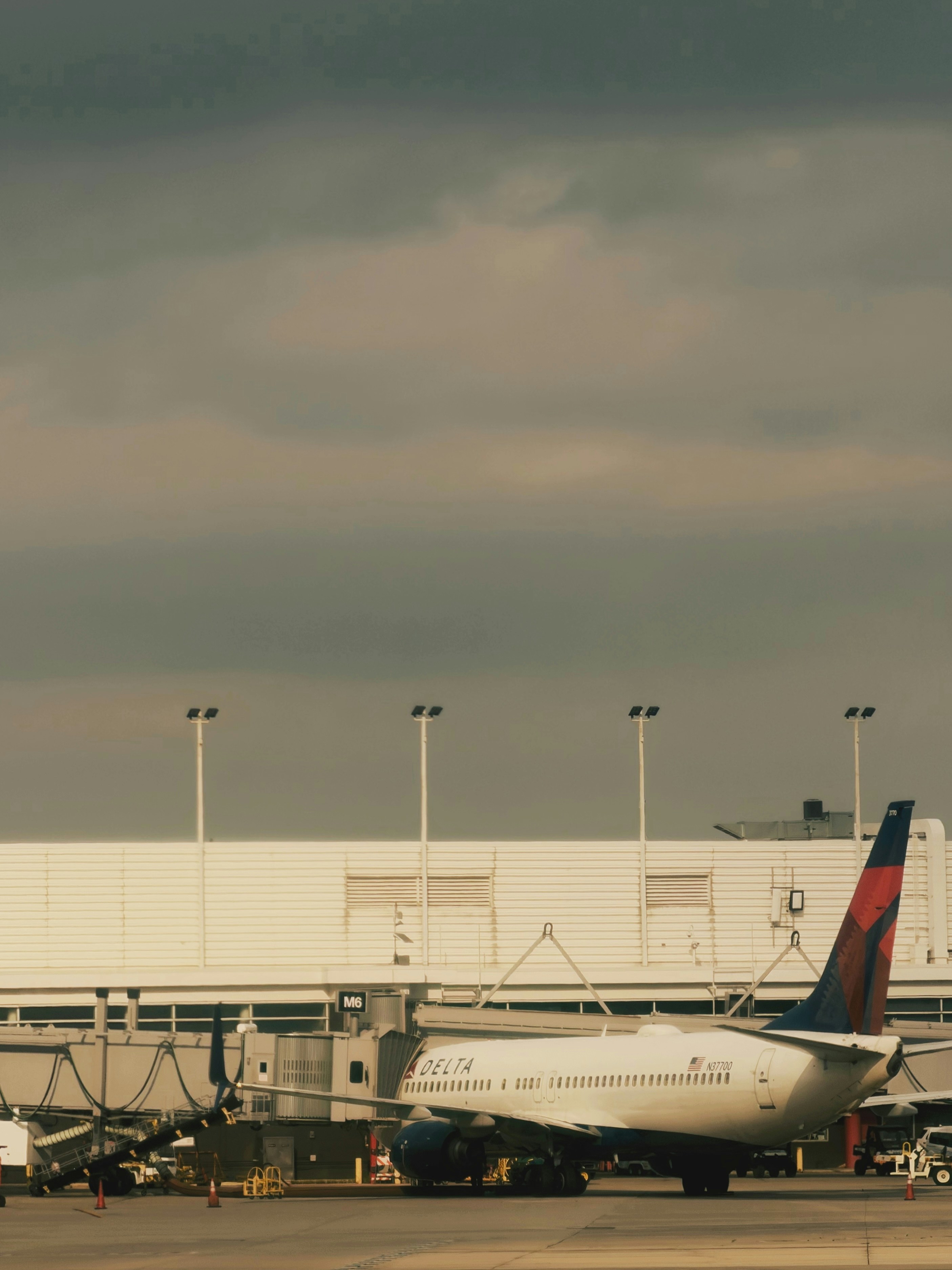Delta at Dusk: A Quiet Gate to the Sky
