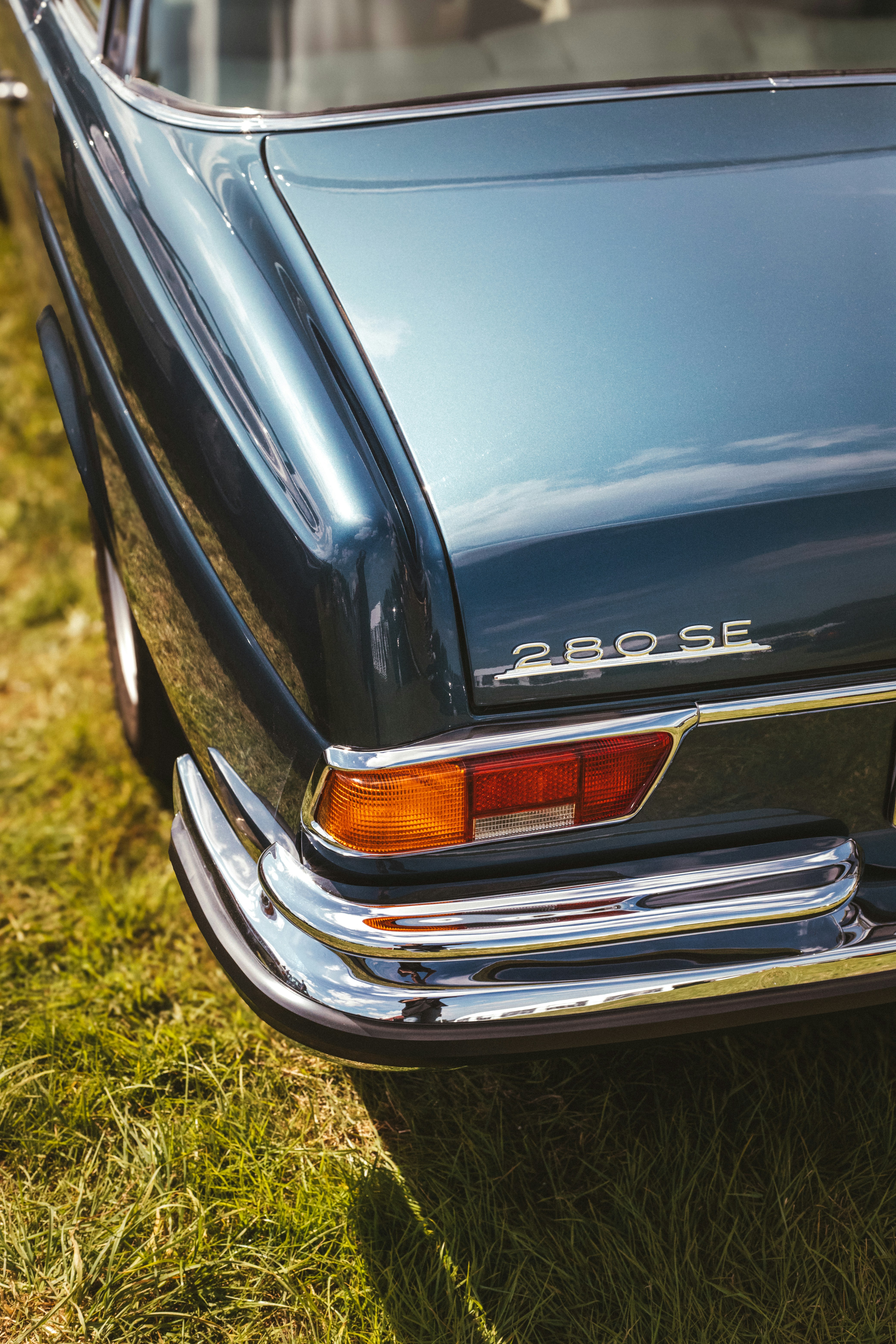 Chrome Touches and Teal Trim: The Quiet Soul of a Classic Studebaker