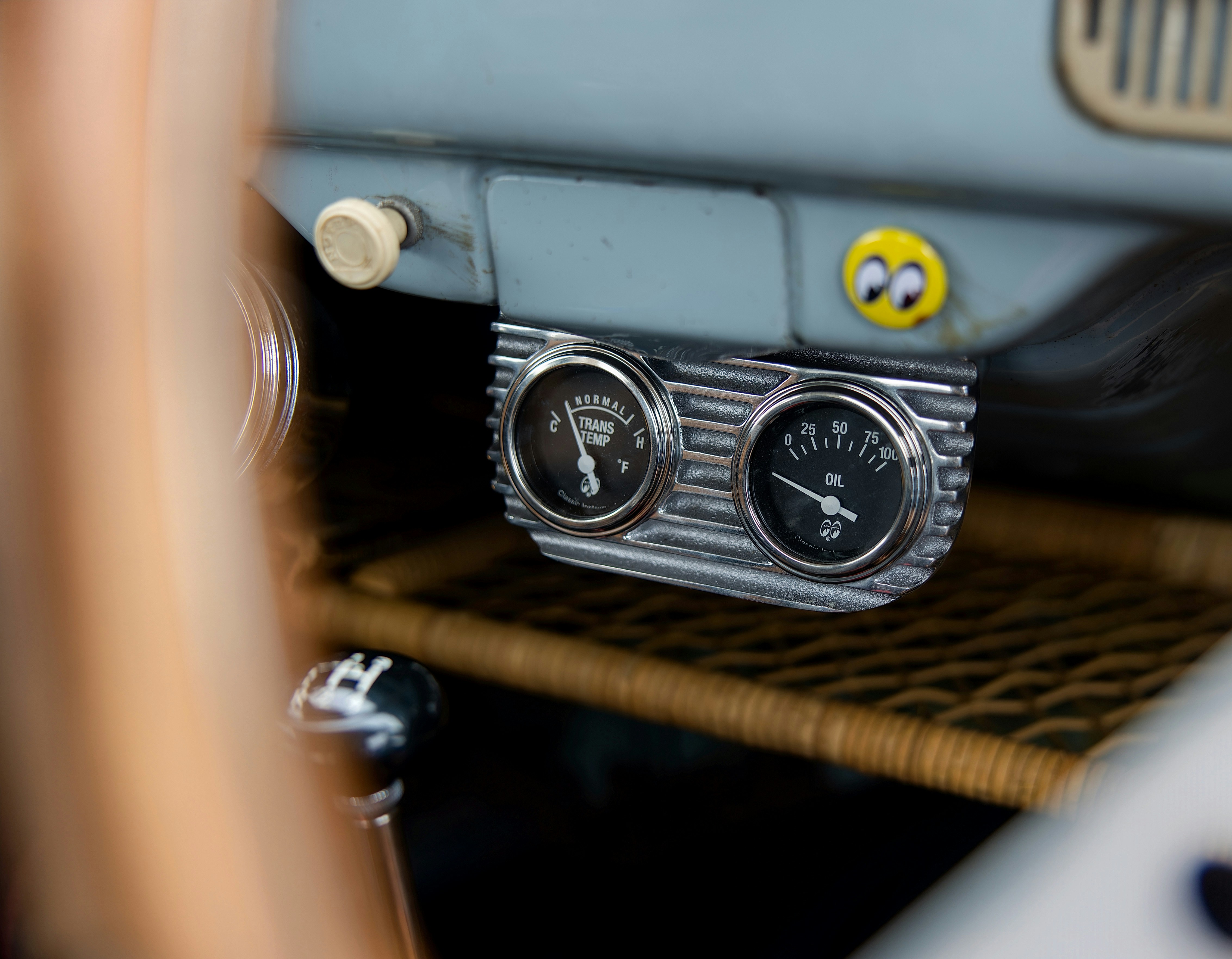 Vintage Dashboard Quietly Clocks In: A Classic Car Cockpit Close-Up