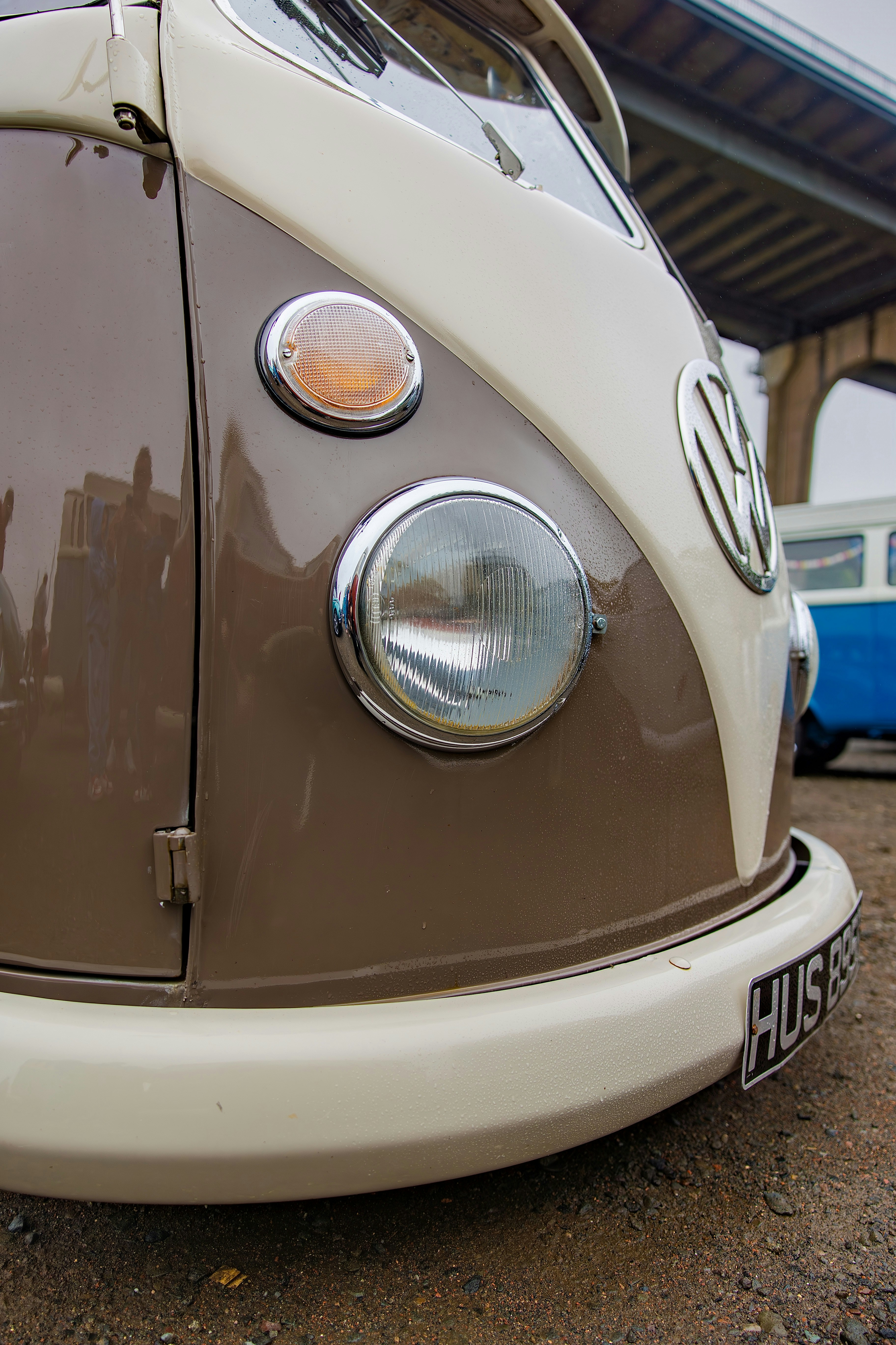 Front‑Facing Classic: A VW Split‑Window Portrait