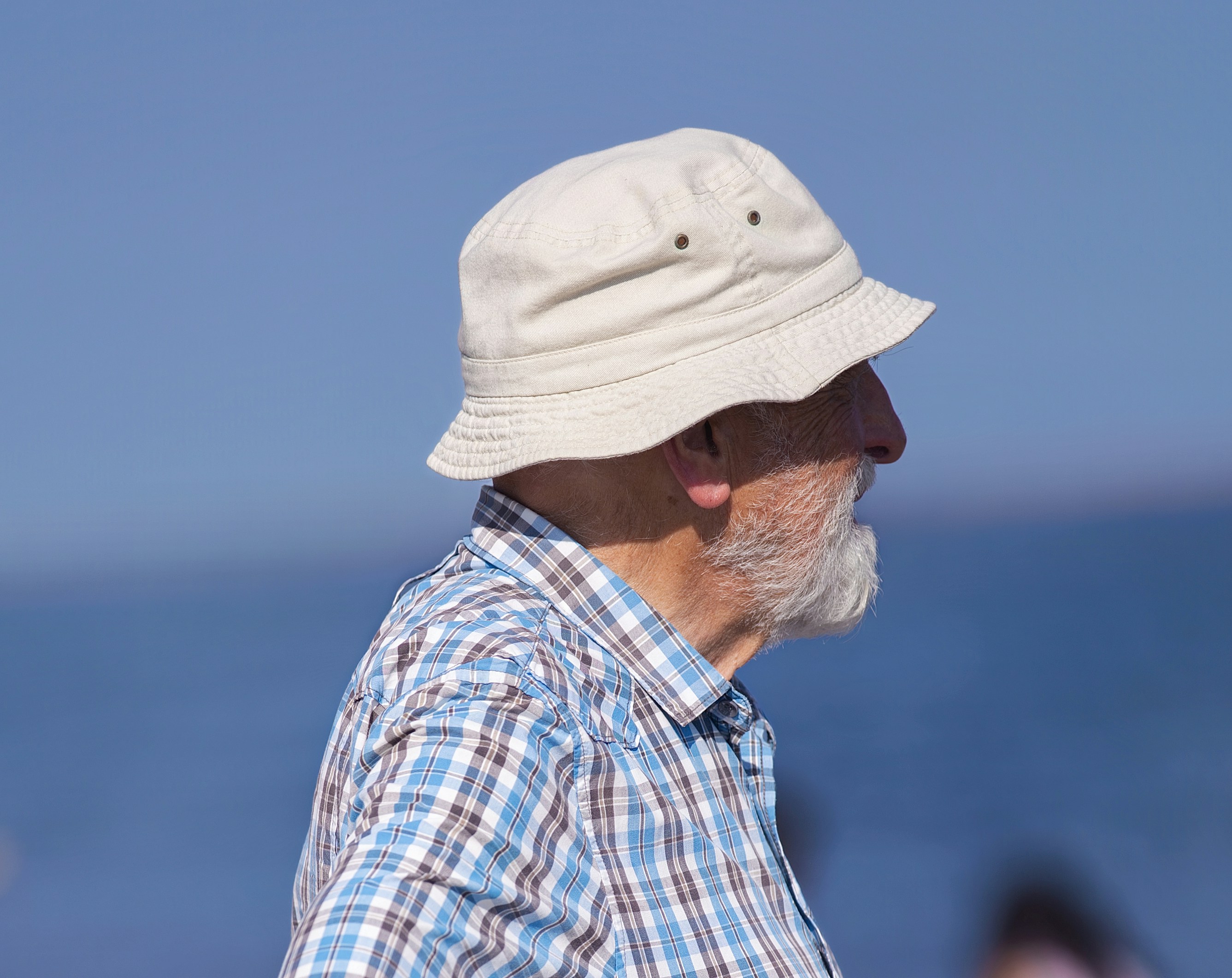 Profile in the Sea Breeze: A Veteran’s Quiet Shoreline Moment