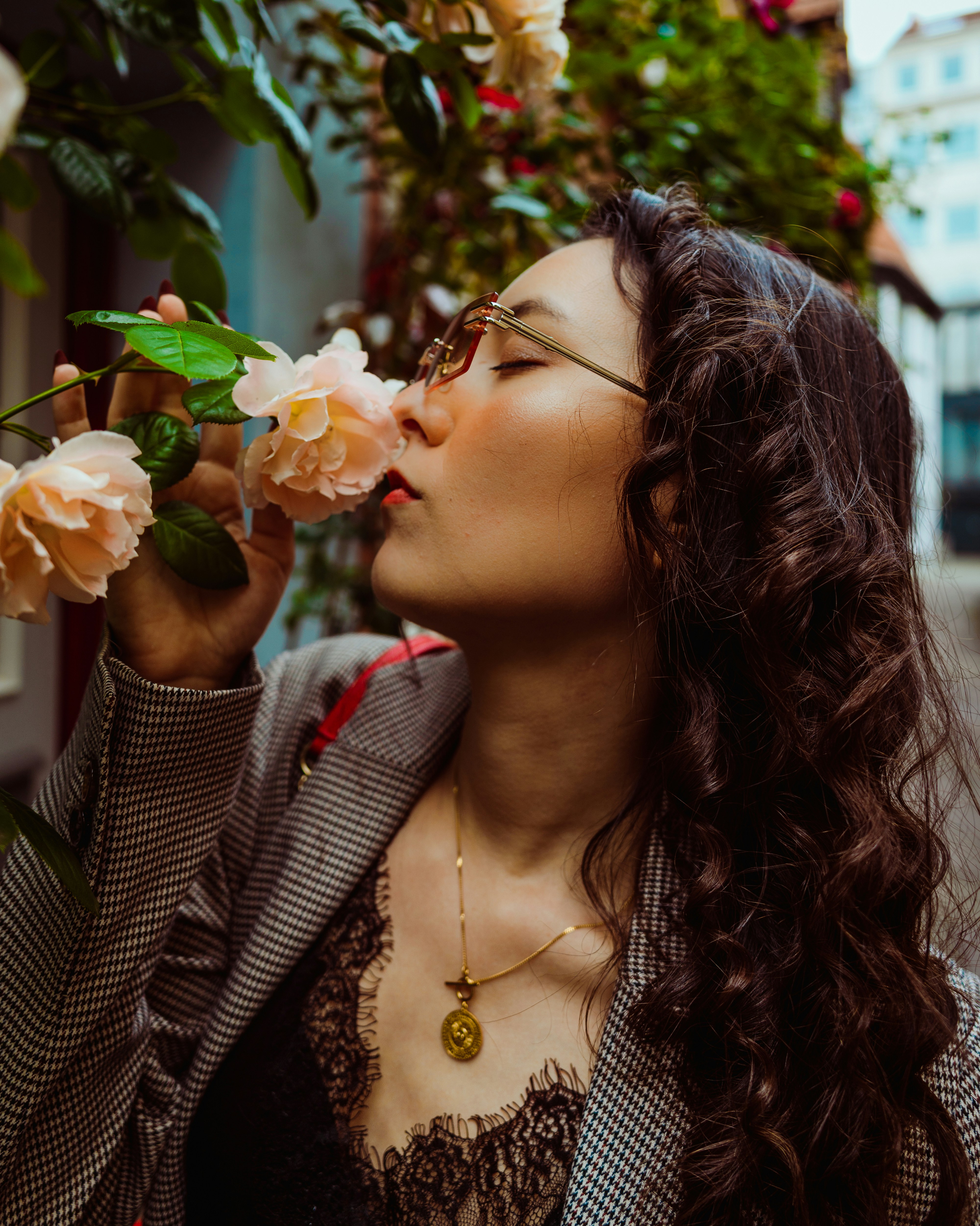 Petal Proximity: A Quiet Moment Amid Blush Flowers