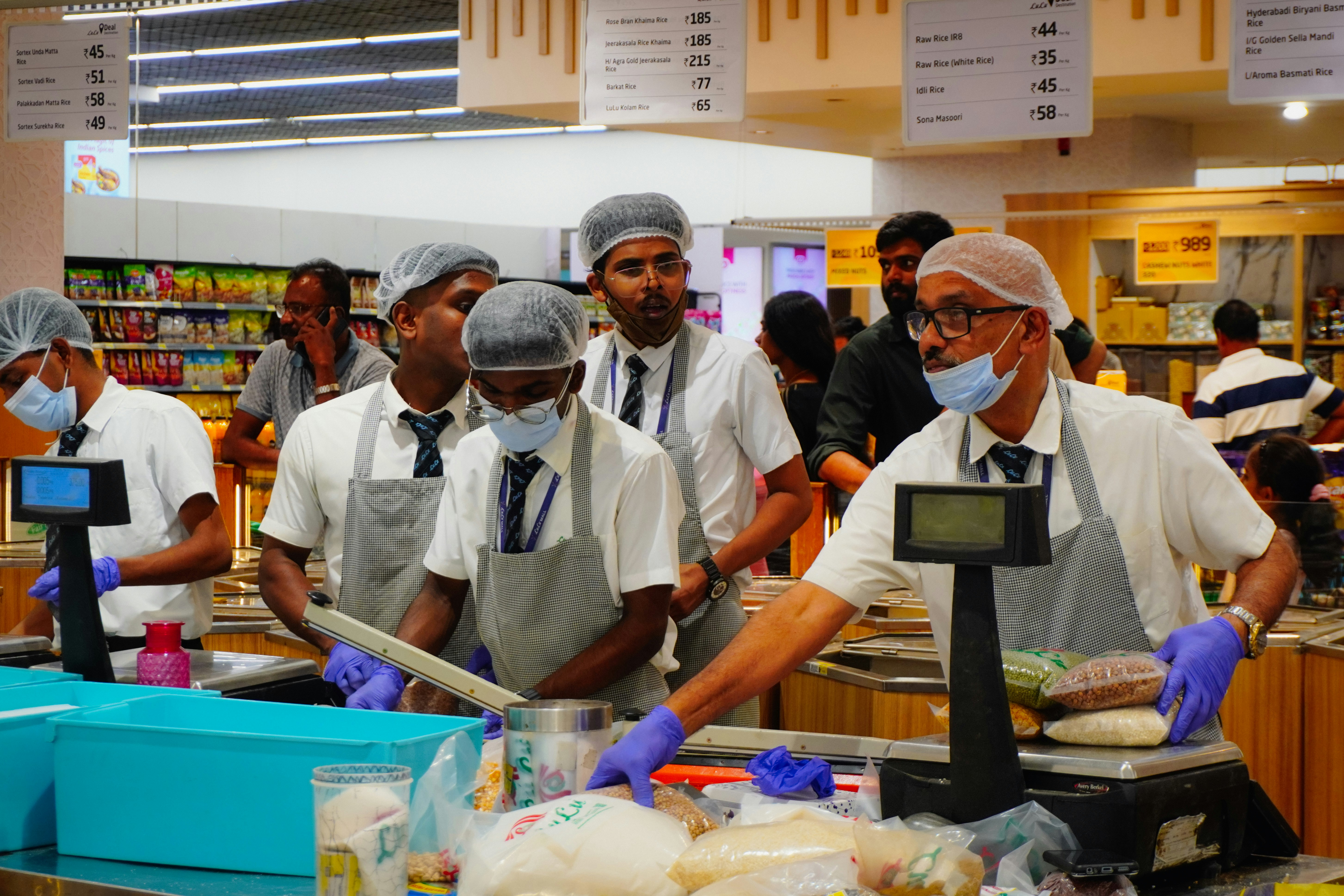 Chefs at the Busy Counter: Fresh Prep in a Market Kitchen
