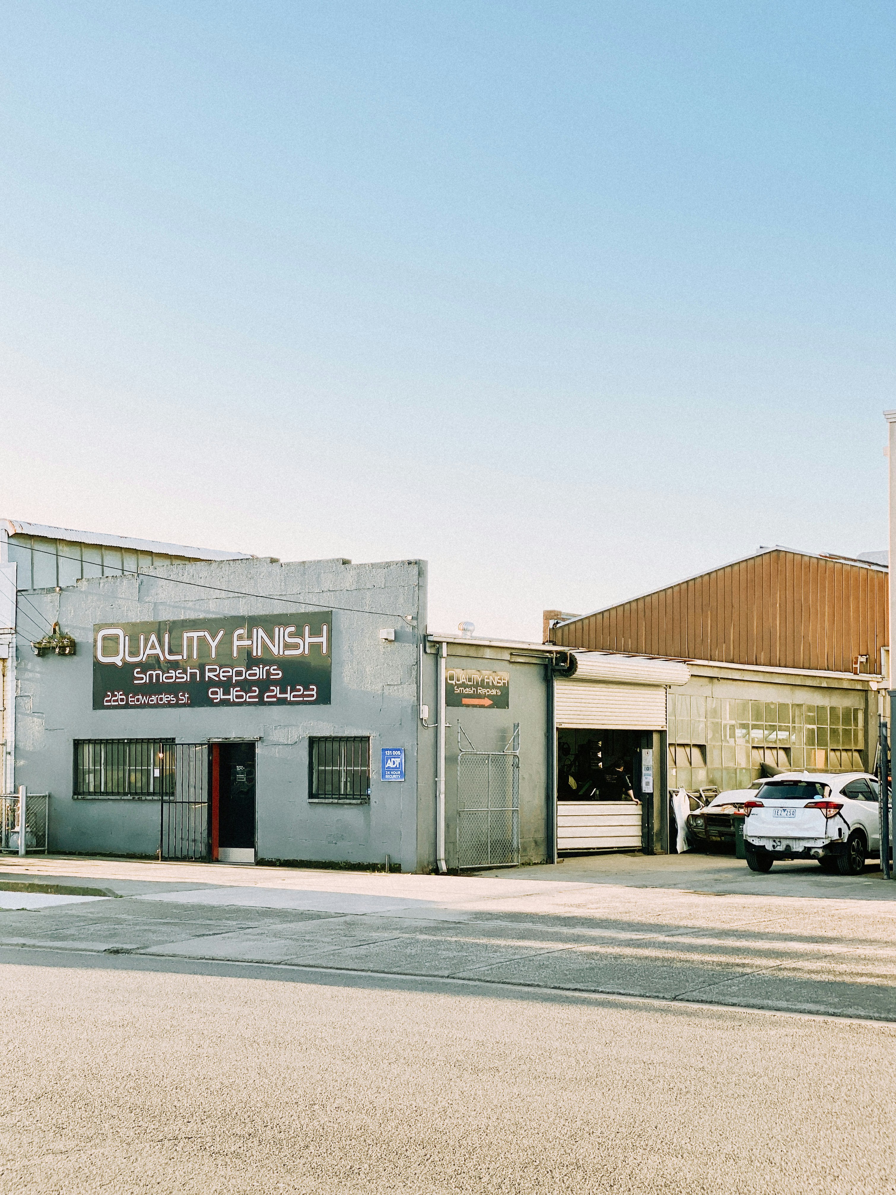 Quality Finish: shopfront and auto repair hub