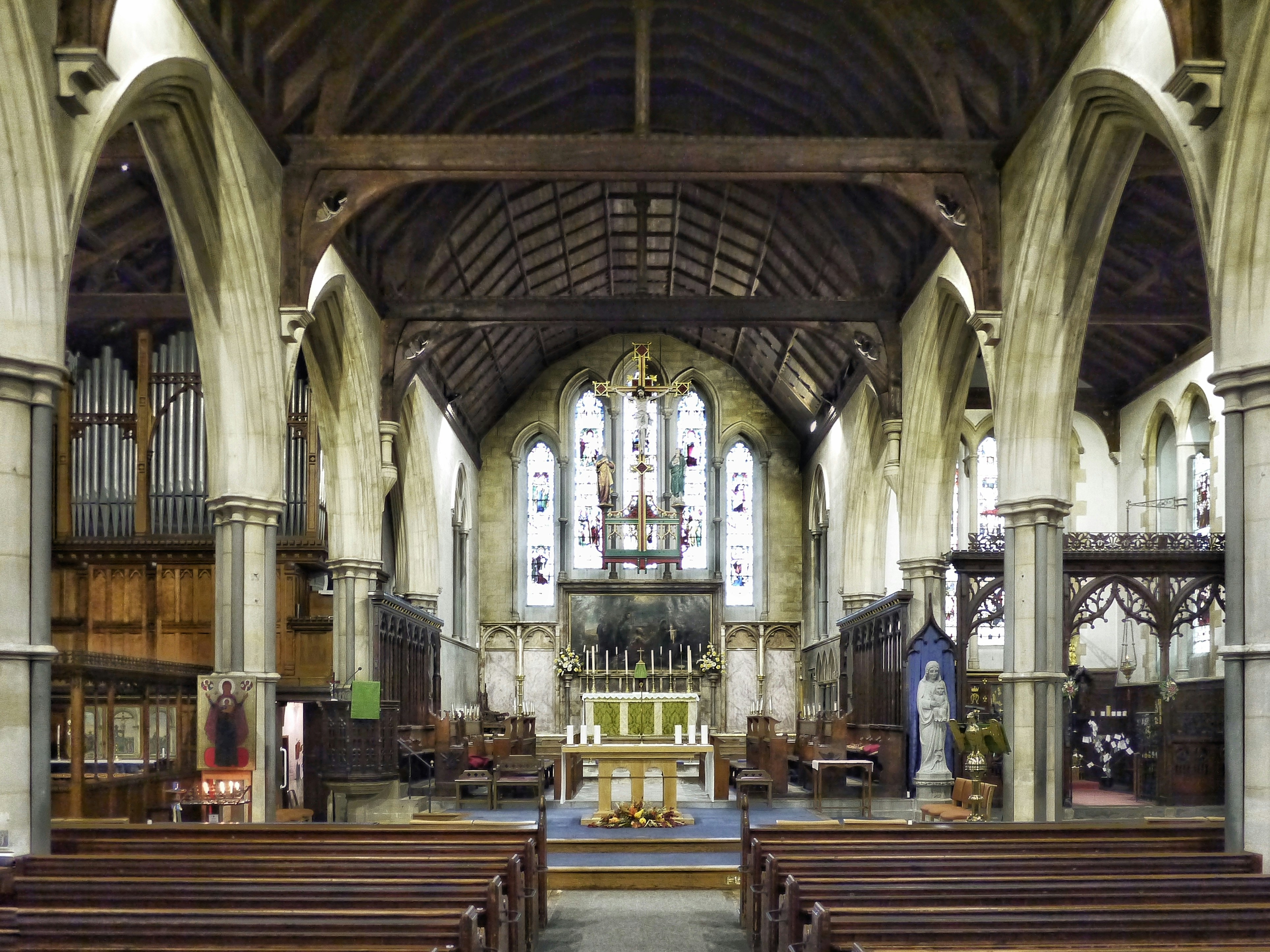 Symmetric Sanctuary: A Quiet Cathedral Interior with Central Altar